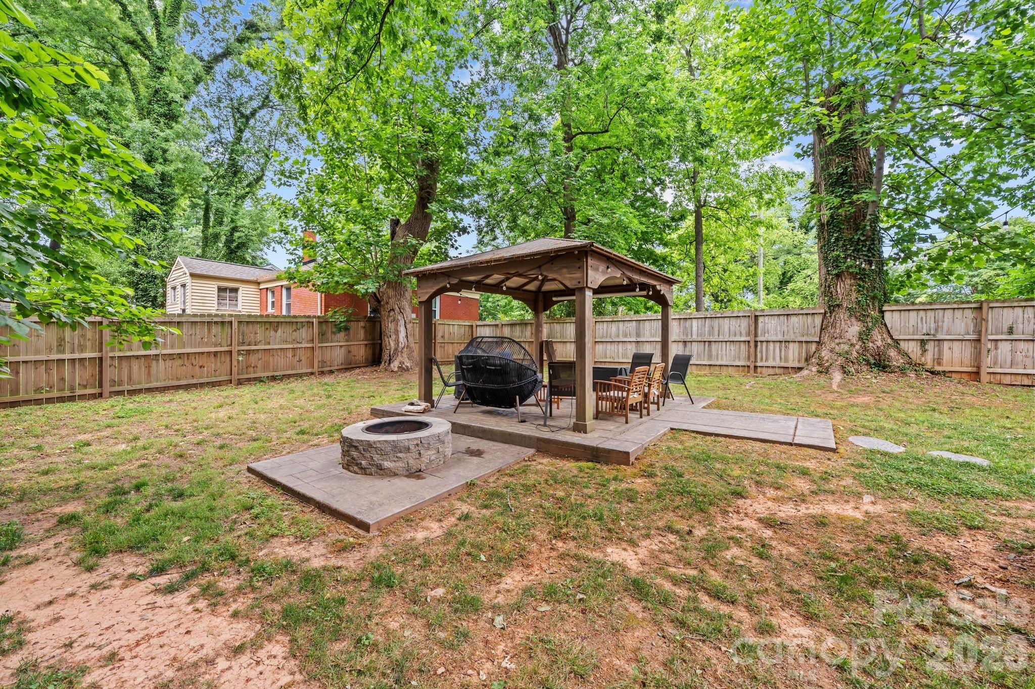 3021 Dogwood Avenue, Charlotte, NC - photo 15 of 19