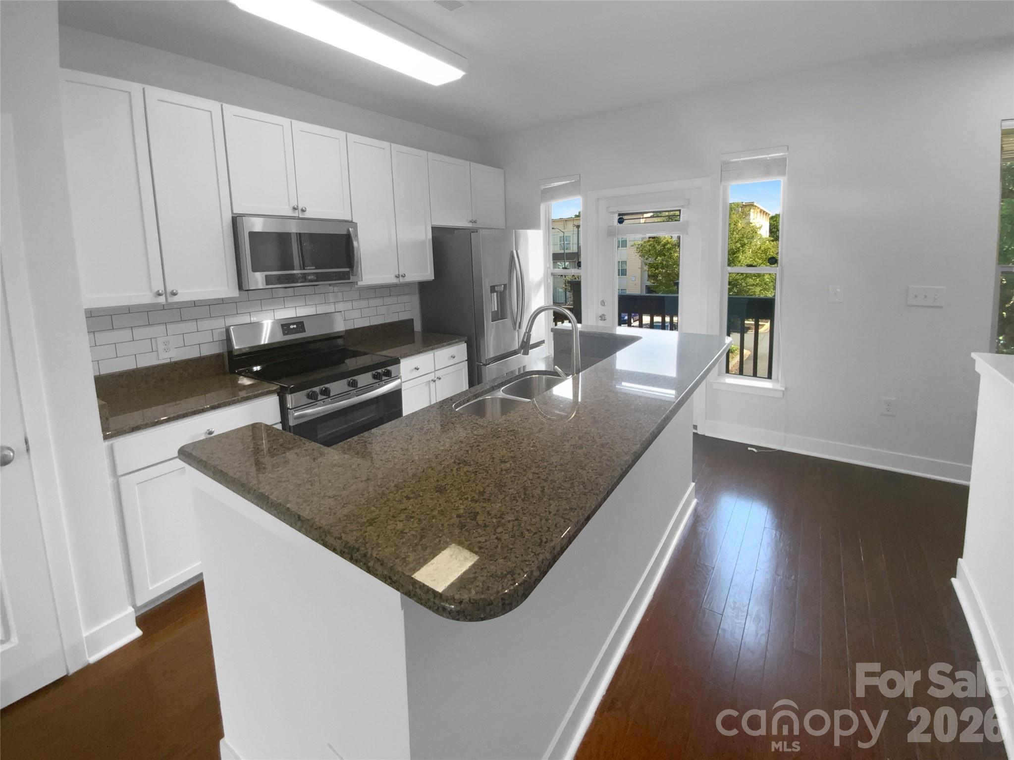 Photo 5 of 1031 Skyline View Way, Charlotte, NC