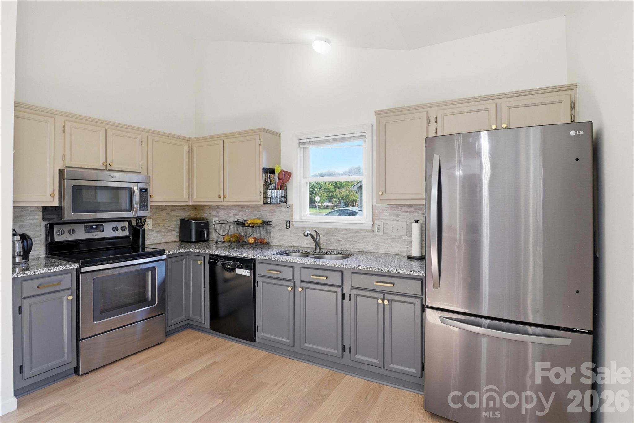 Photo 13 of 12025 Freshwell Road, Charlotte, NC
