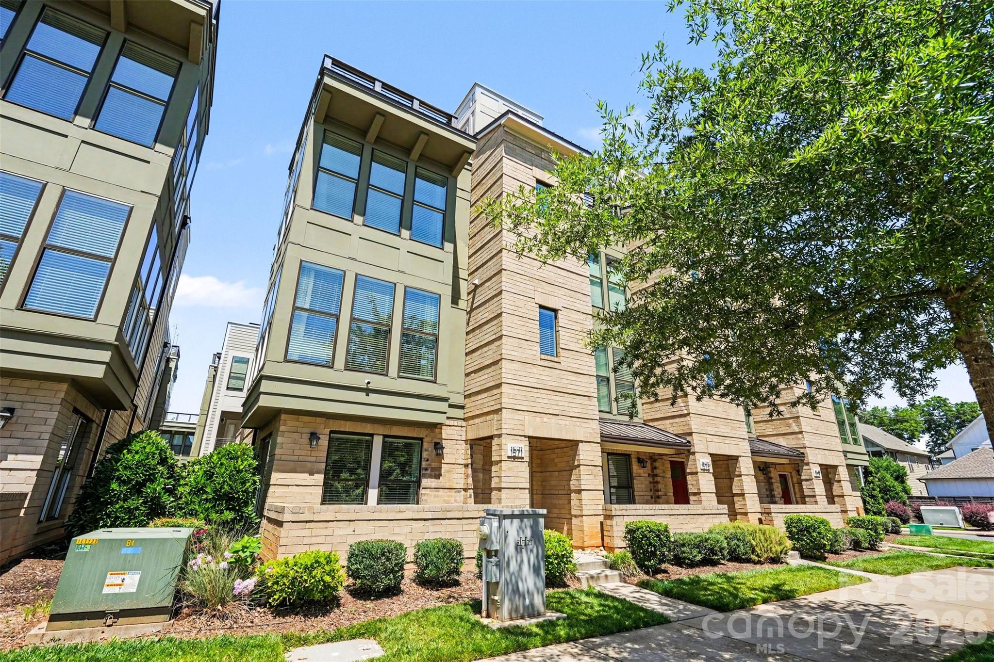 Photo 2 of 1571 Duckworth Avenue, Charlotte, NC