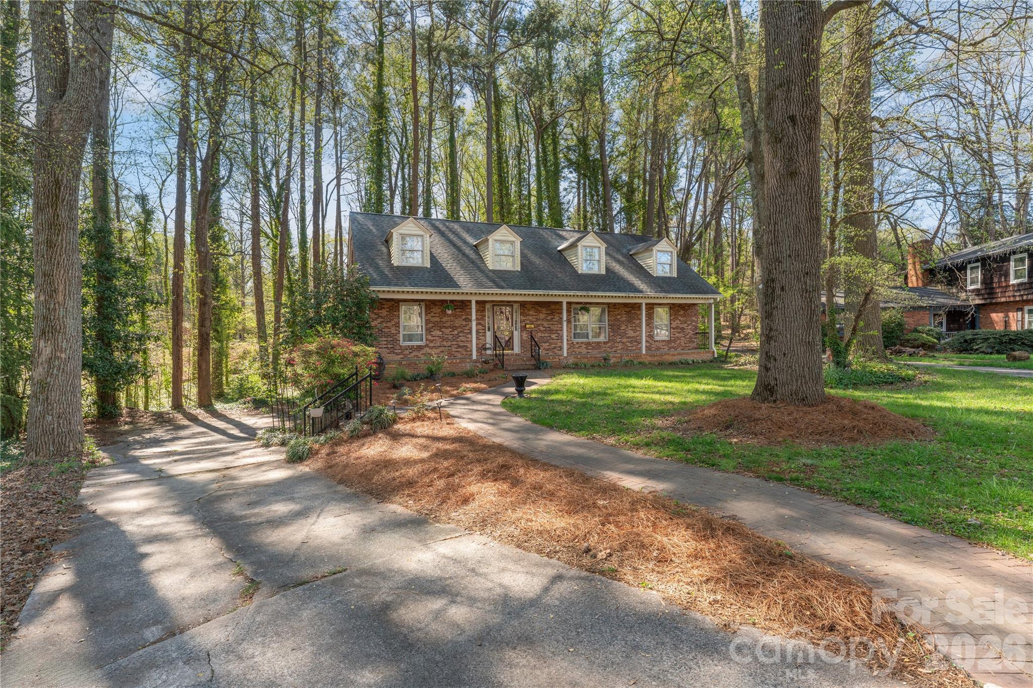 Photo 3 of 604 Whittington Place, Statesville, NC