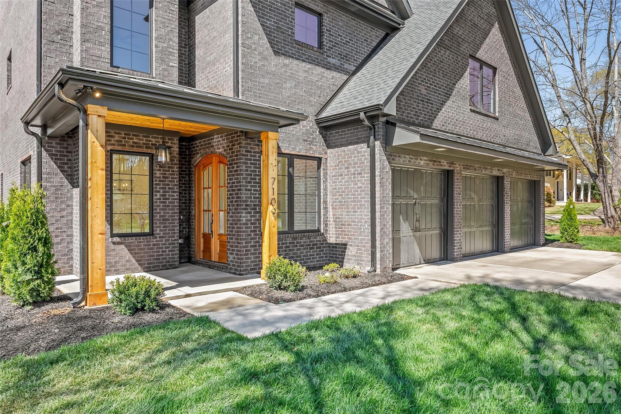 Photo 2 of 7109 Essington Drive, Charlotte, NC