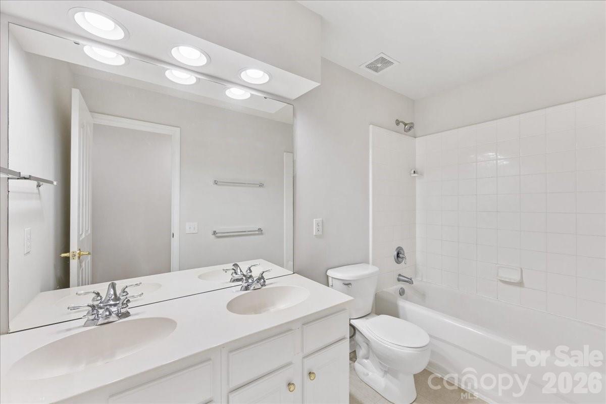 Photo 29 of 11143 Knight Castle Drive20, Charlotte, NC
