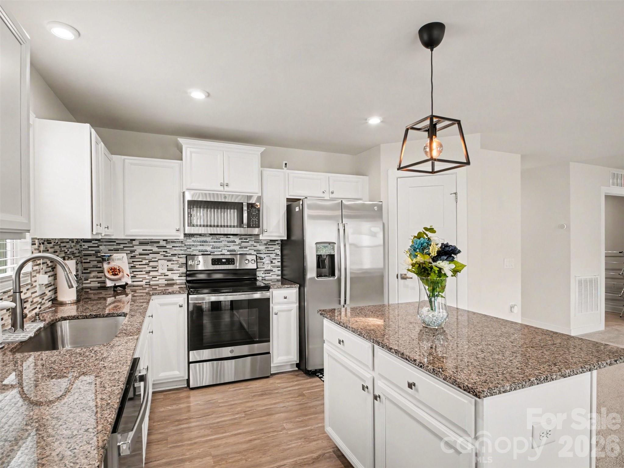 Photo 18 of 5513 Hughesdale Drive, Charlotte, NC