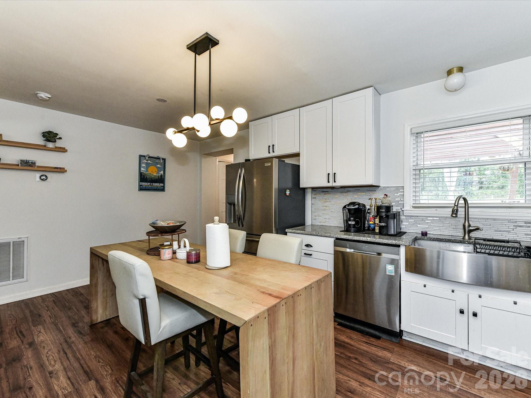 Photo 5 of 1240 Skyview Road, Charlotte, NC