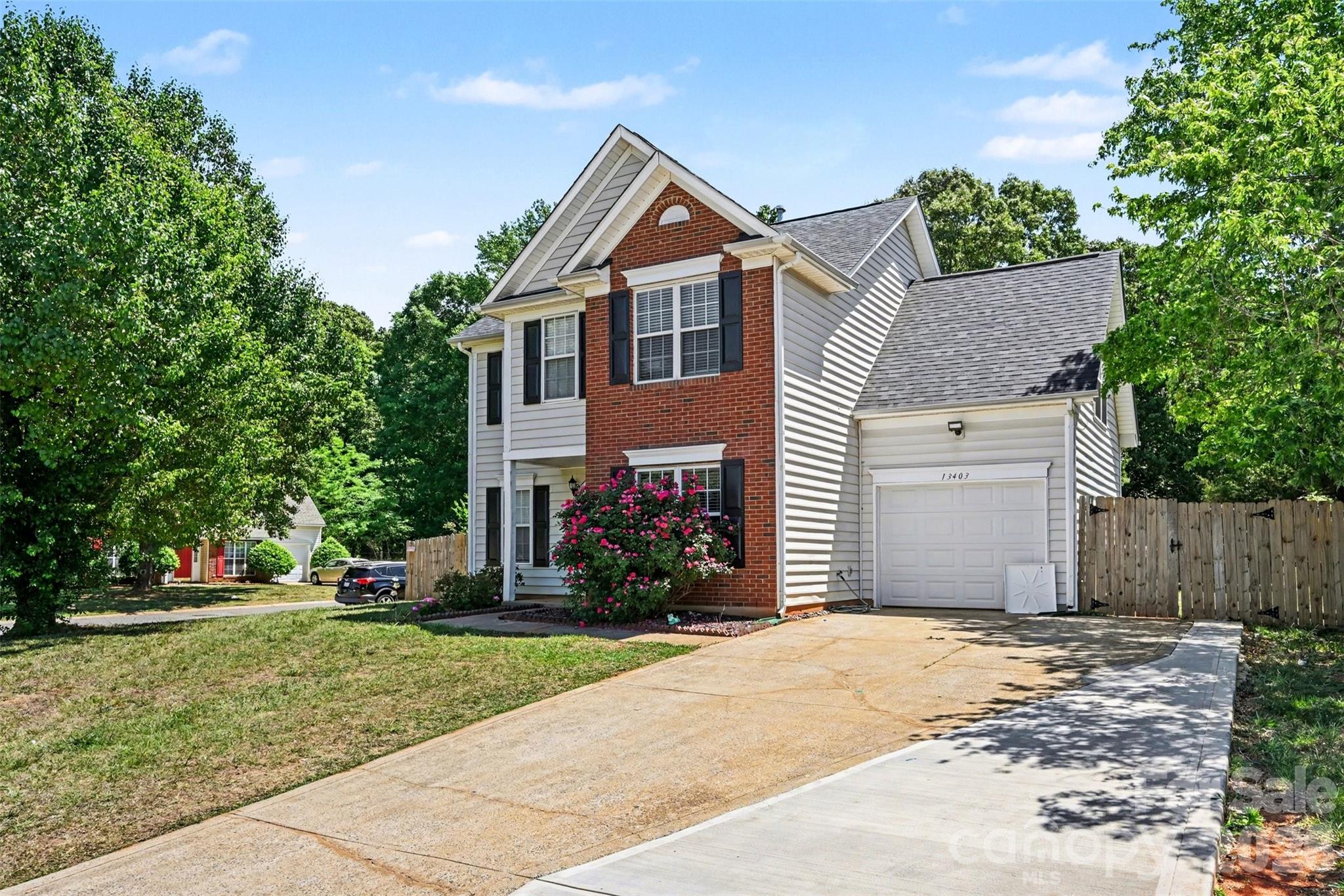 Photo 2 of 13403 Willow Falls Road, Charlotte, NC