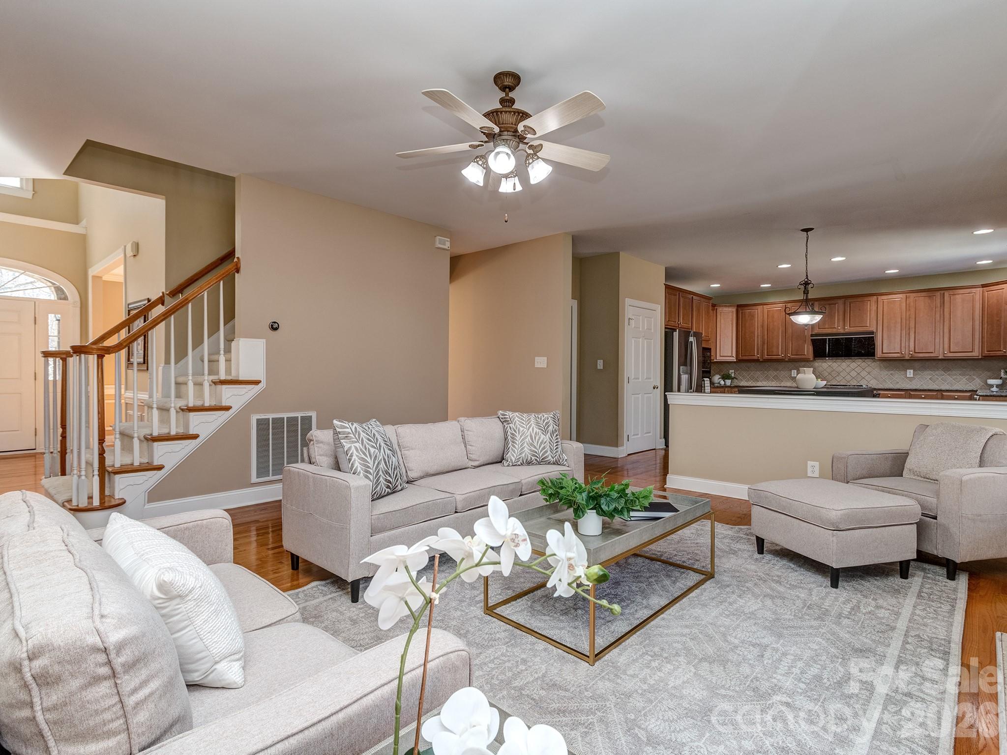 614 Ashgrove Lane, Charlotte, NC - photo 8 of 33