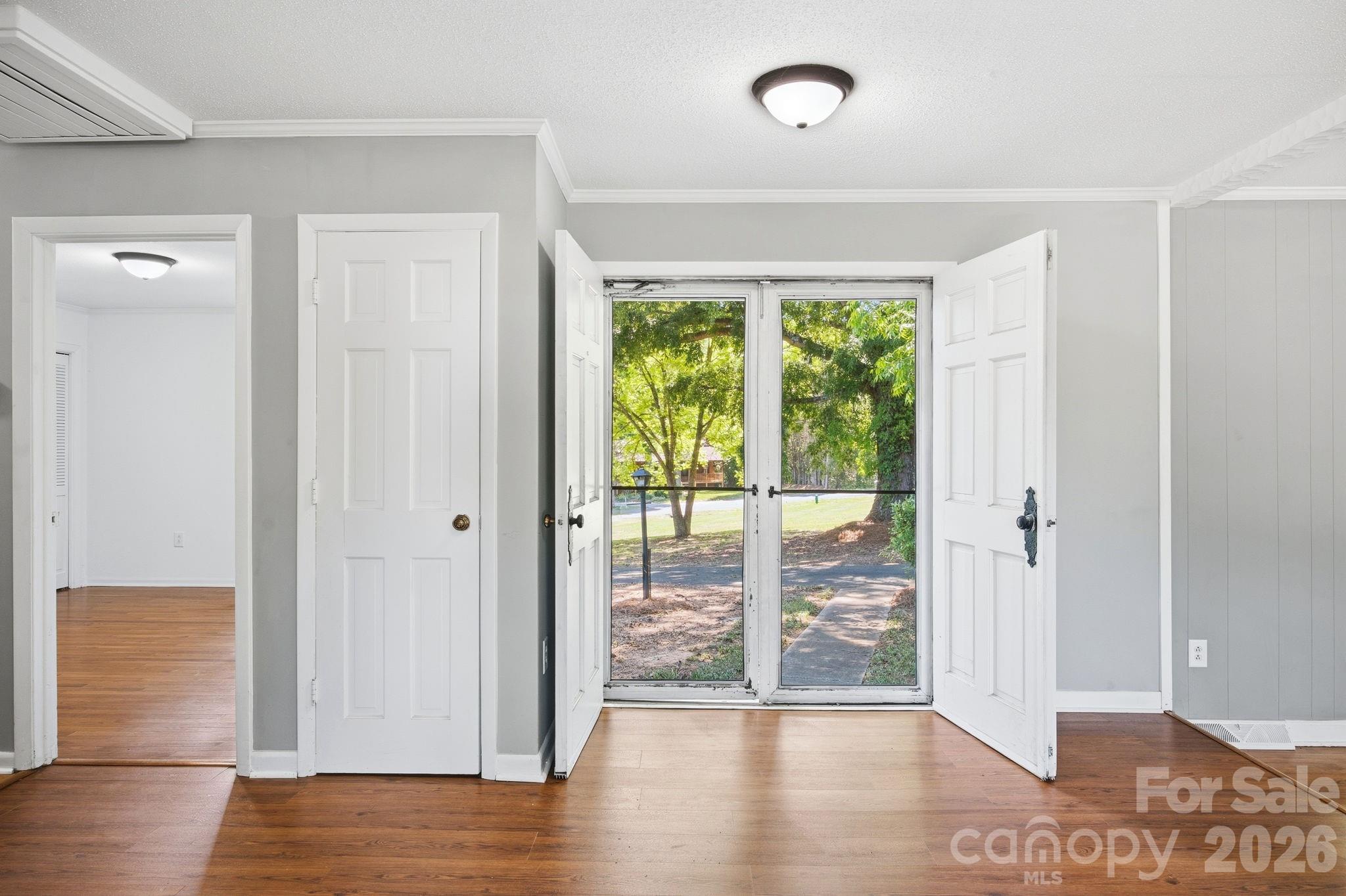 Photo 4 of 4571 Laurelwood Court, Concord, NC