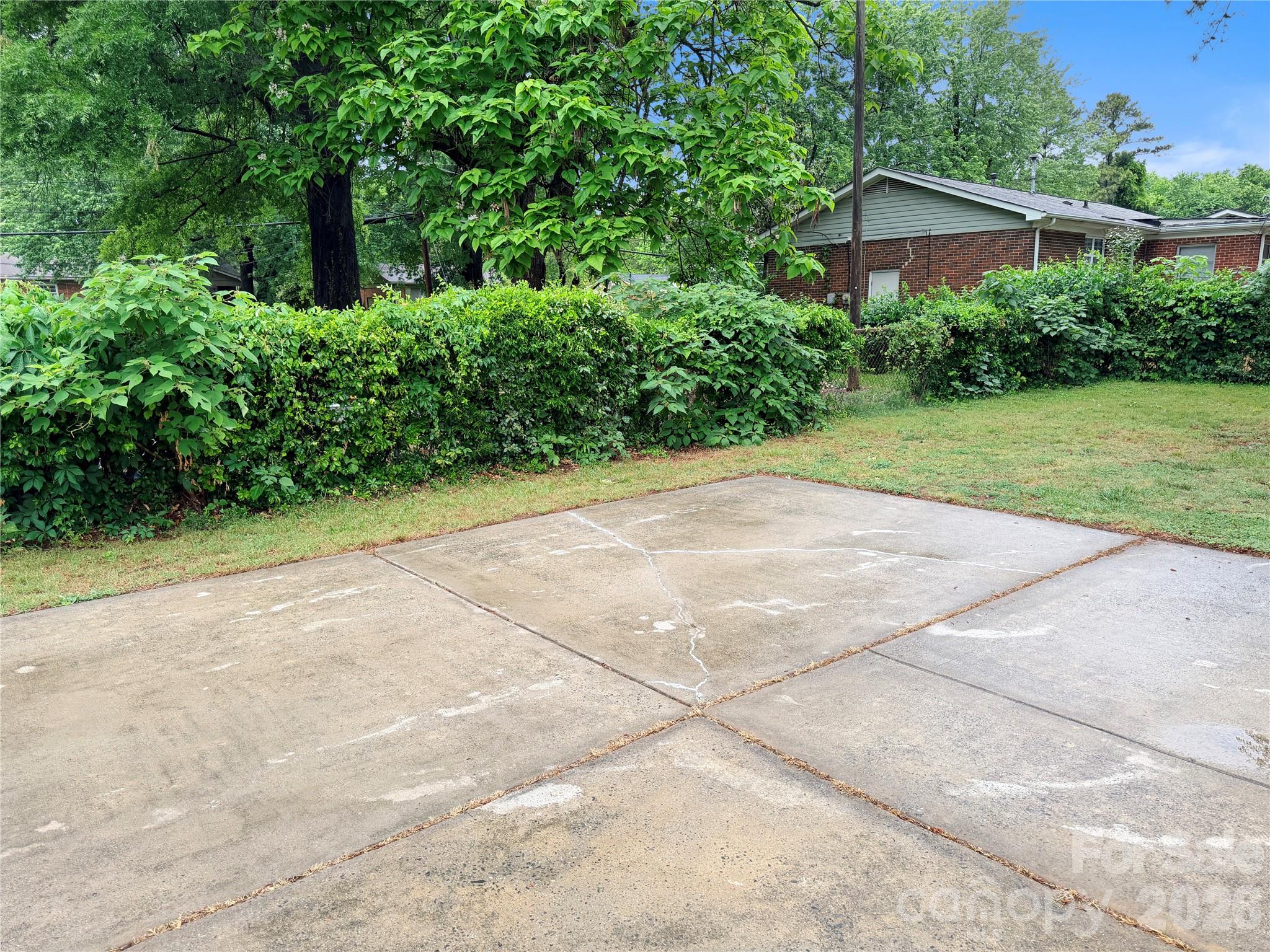 9209 Edgevale Drive, Charlotte, NC - photo 29 of 34