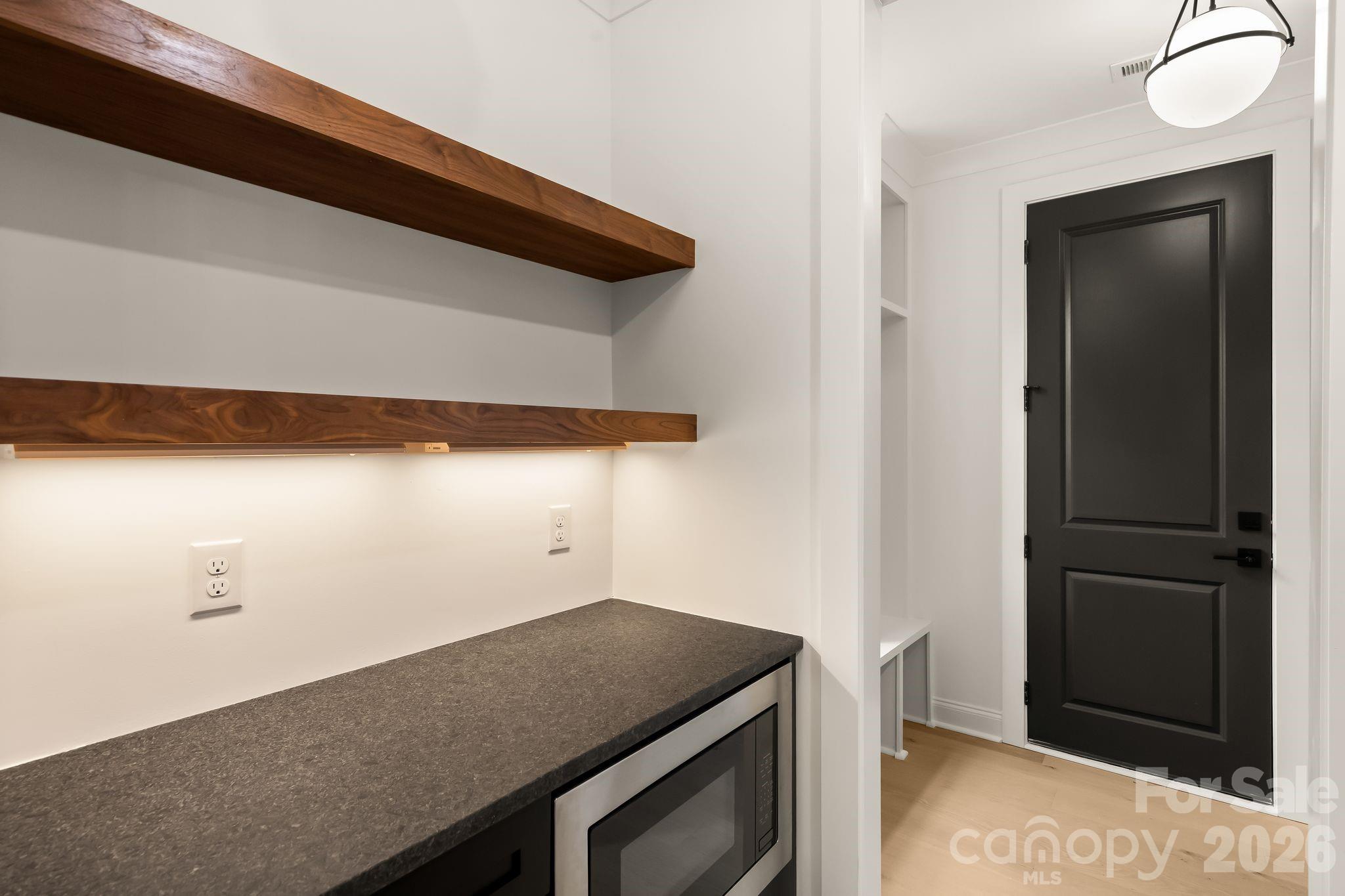 Photo 11 of 3031 Mathis Drive, Charlotte, NC