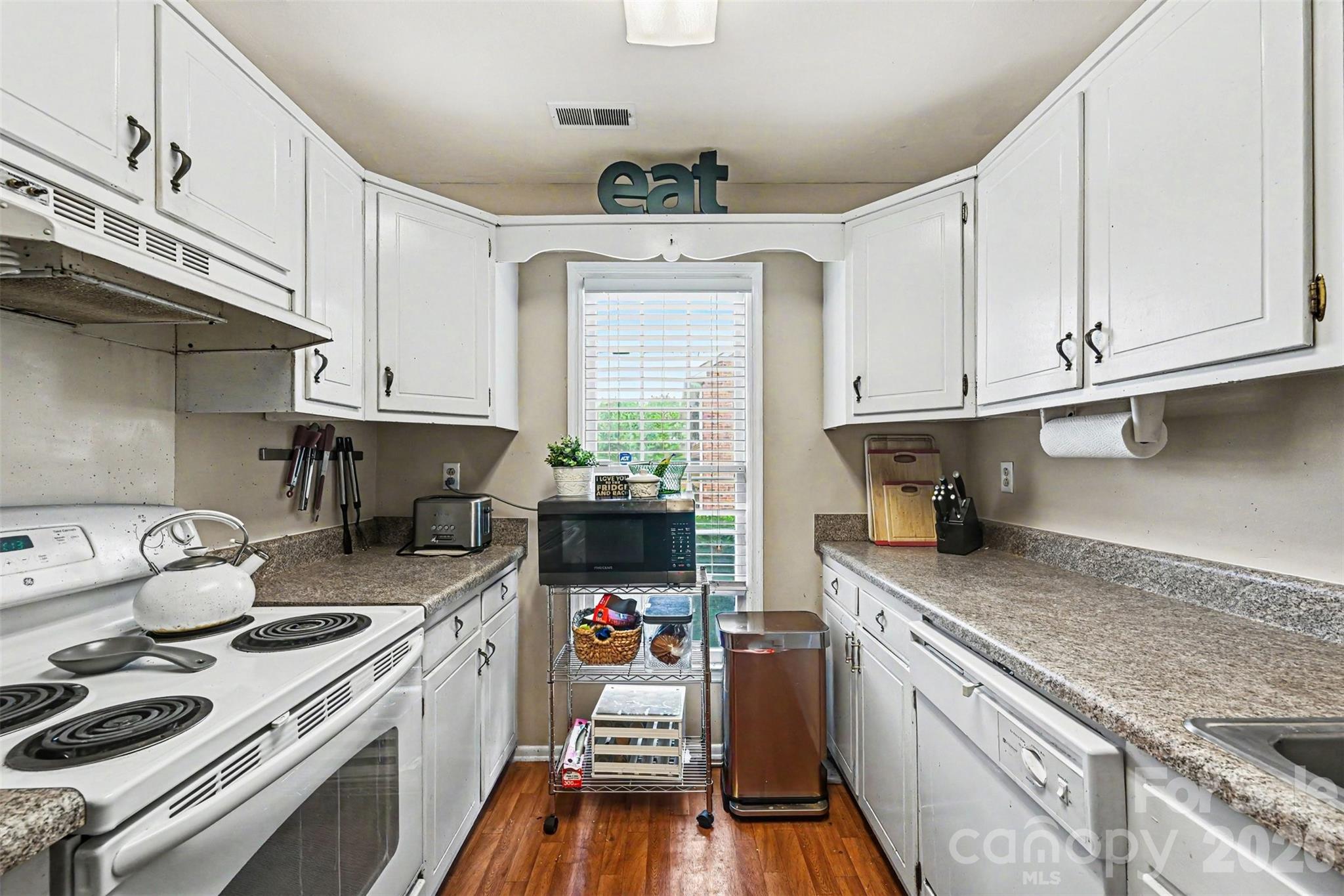 8030 Regent Park Lane, Charlotte, NC - photo 15 of 36