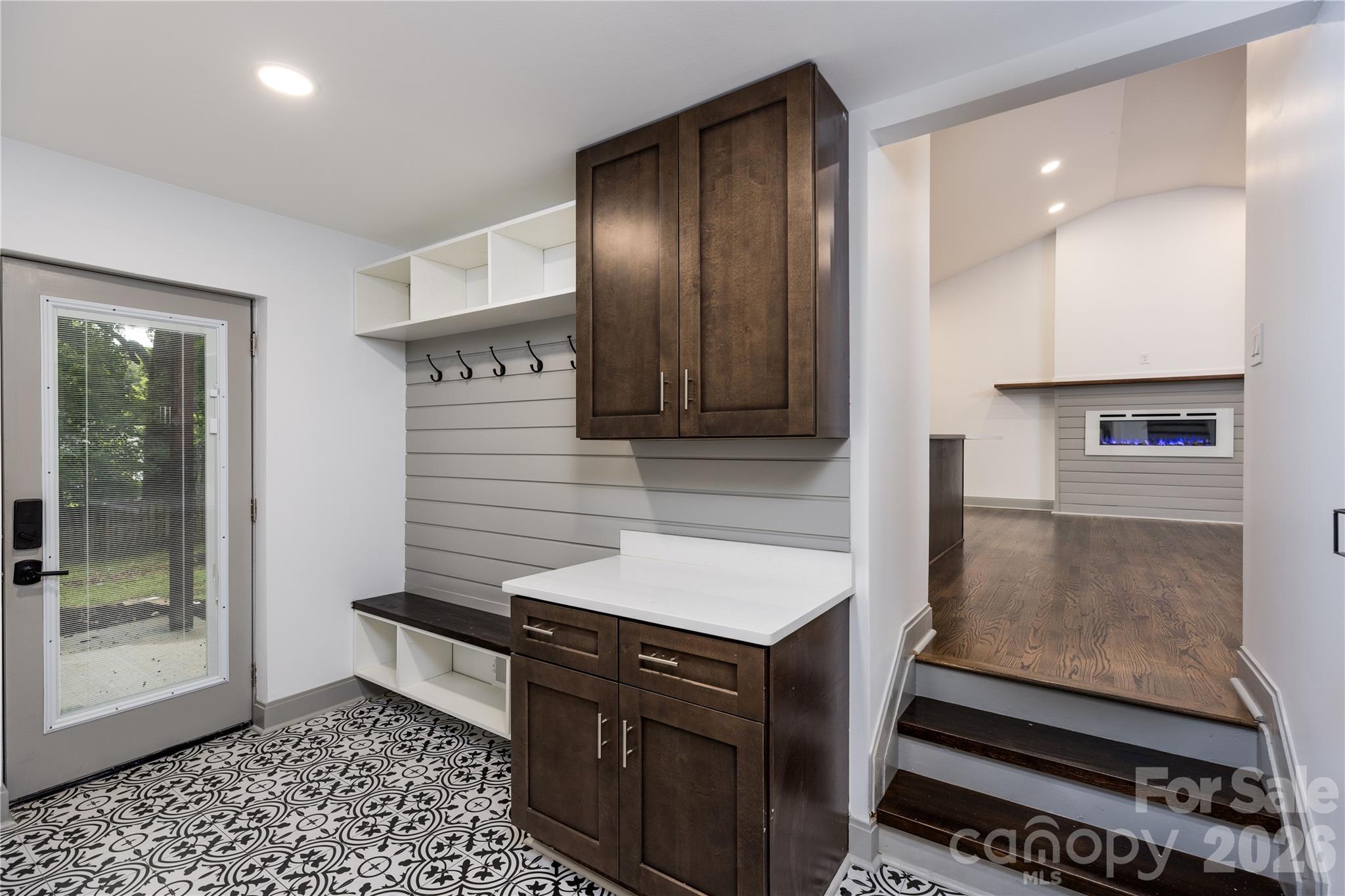 Photo 7 of 6721 Knightswood Drive, Charlotte, NC