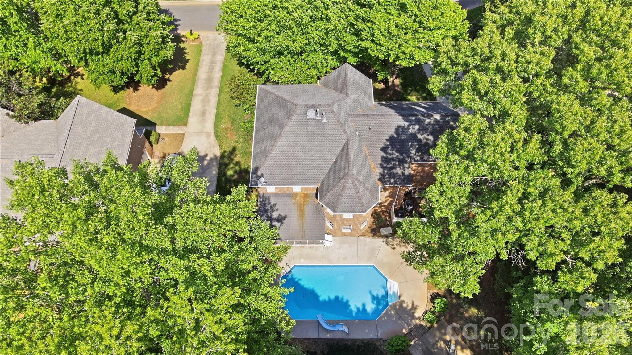 Photo 4 of 7126 Weddington Brook Drive, Matthews, NC