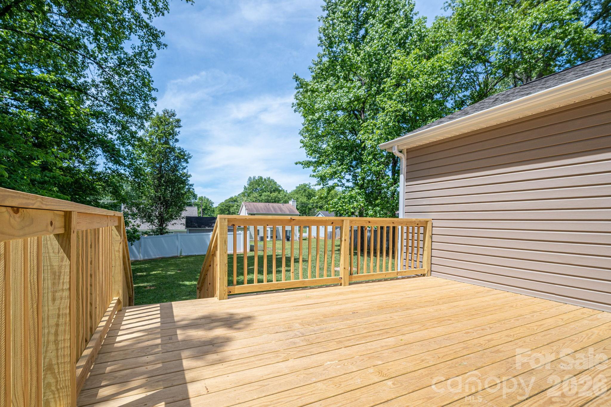 Photo 8 of 3119 Mintleaf Drive, Charlotte, NC