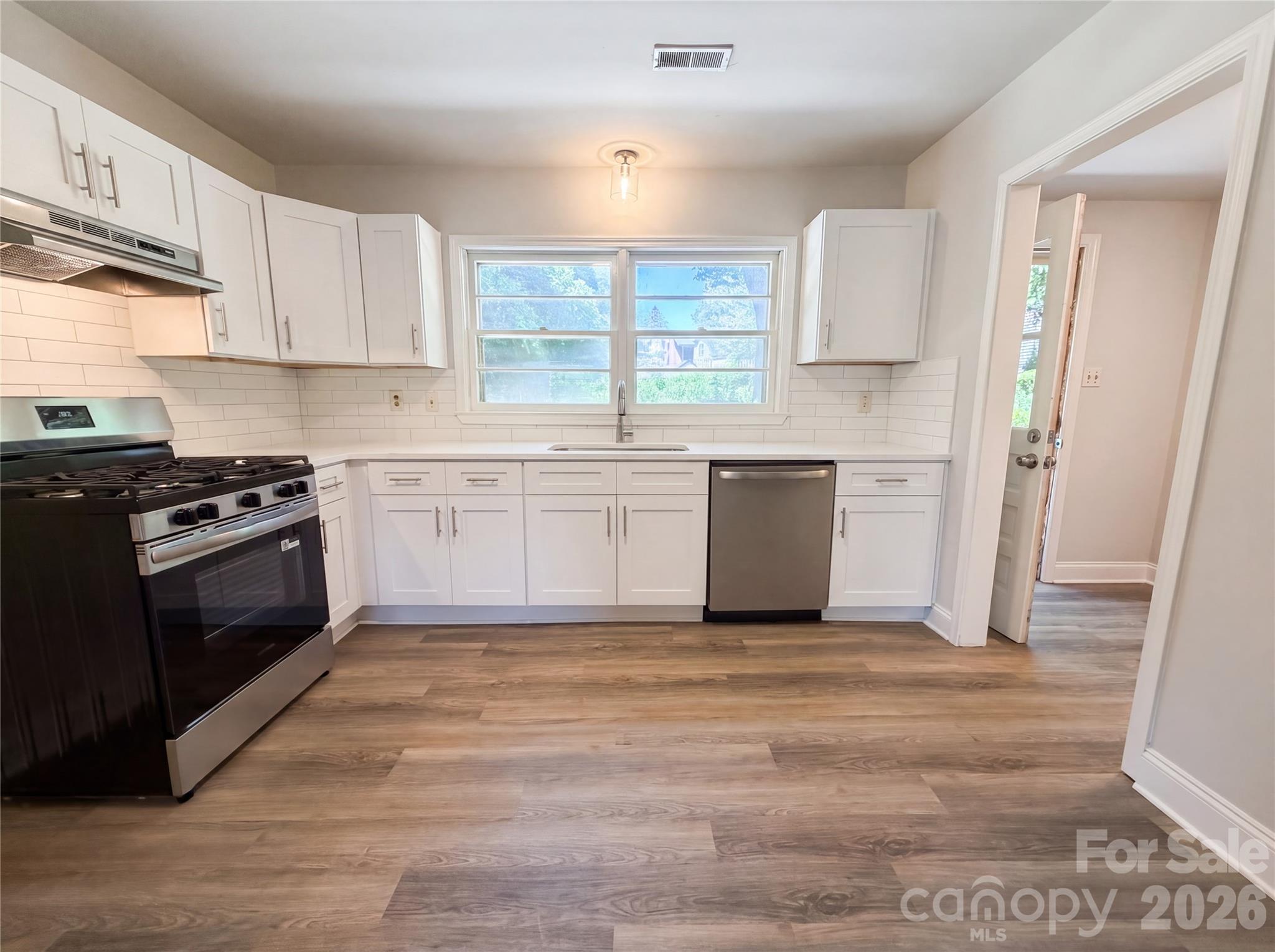 1438 Buckingham Avenue, Gastonia, NC - photo 2 of 17