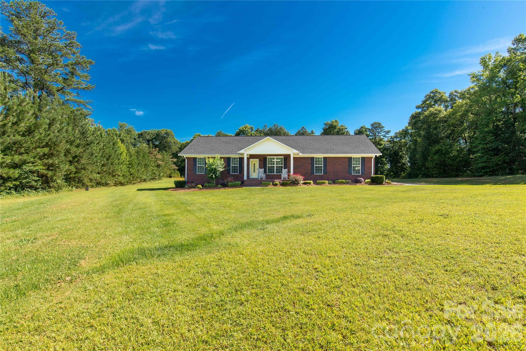 1962 Robin Drive, Lancaster, SC
