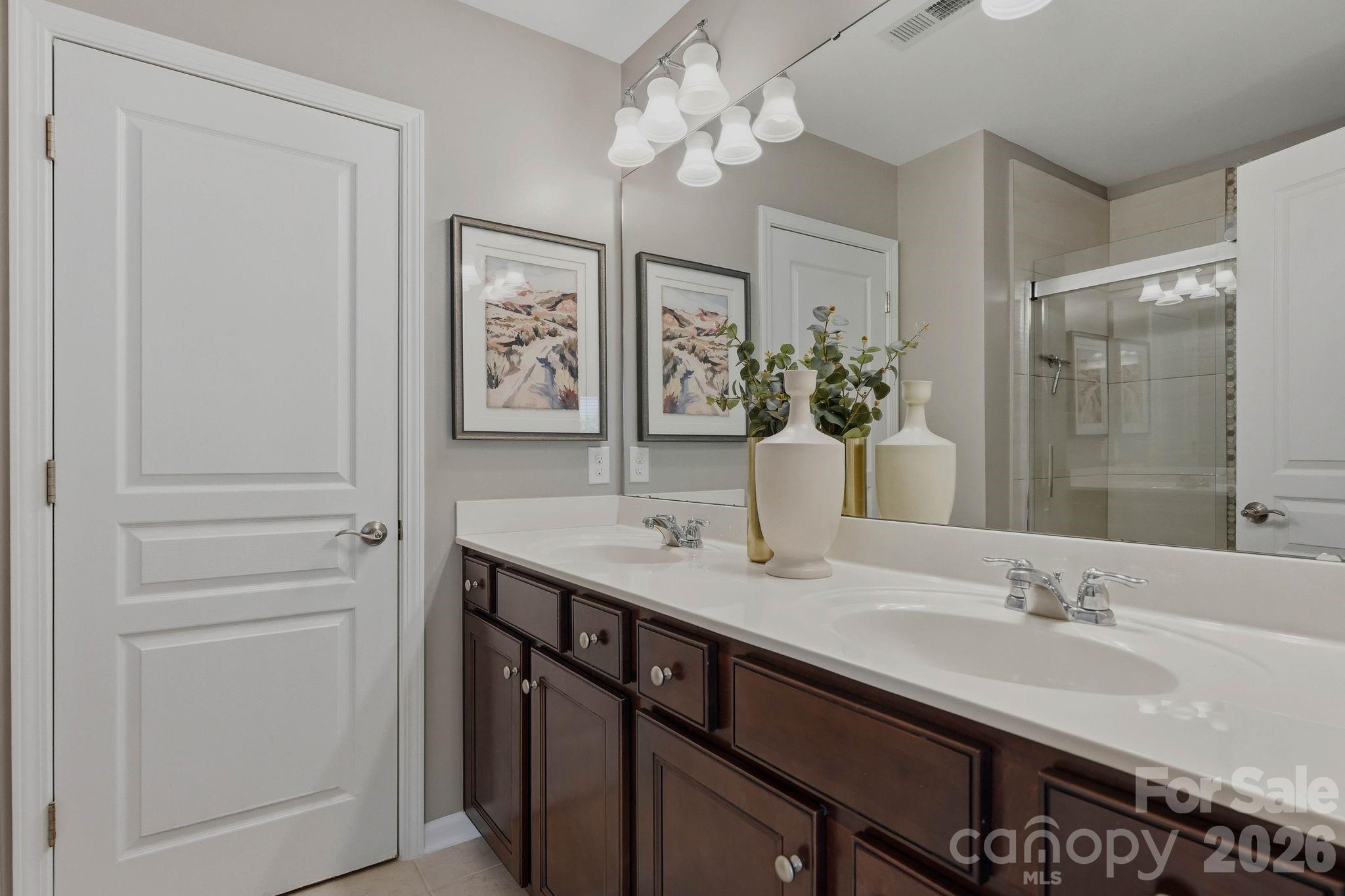 Photo 31 of 2403 Diplomat Lane, Charlotte, NC