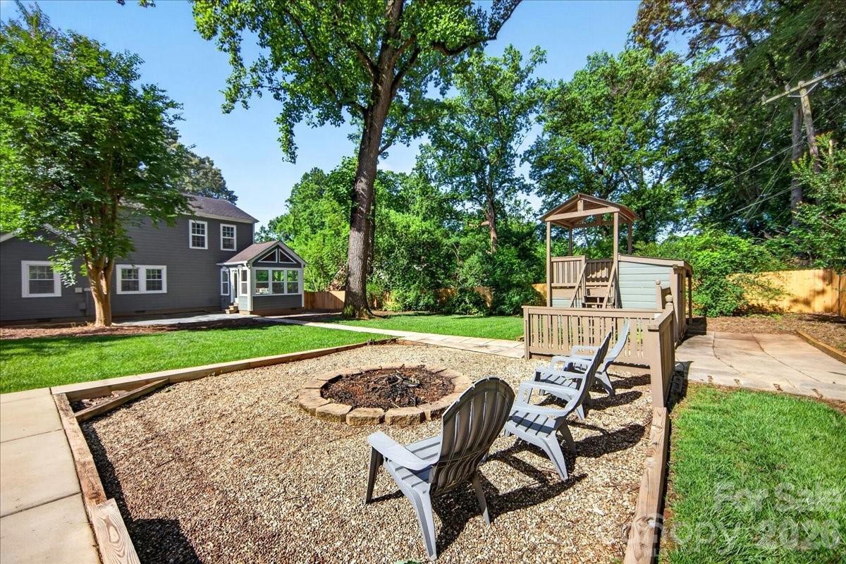 Photo 42 of 1333 Woodland Drive, Charlotte, NC