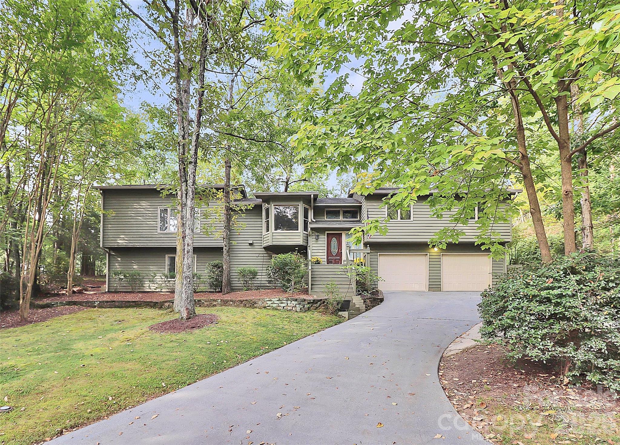 16 Woodvine Lane, Clover, SC - photo 3 of 49