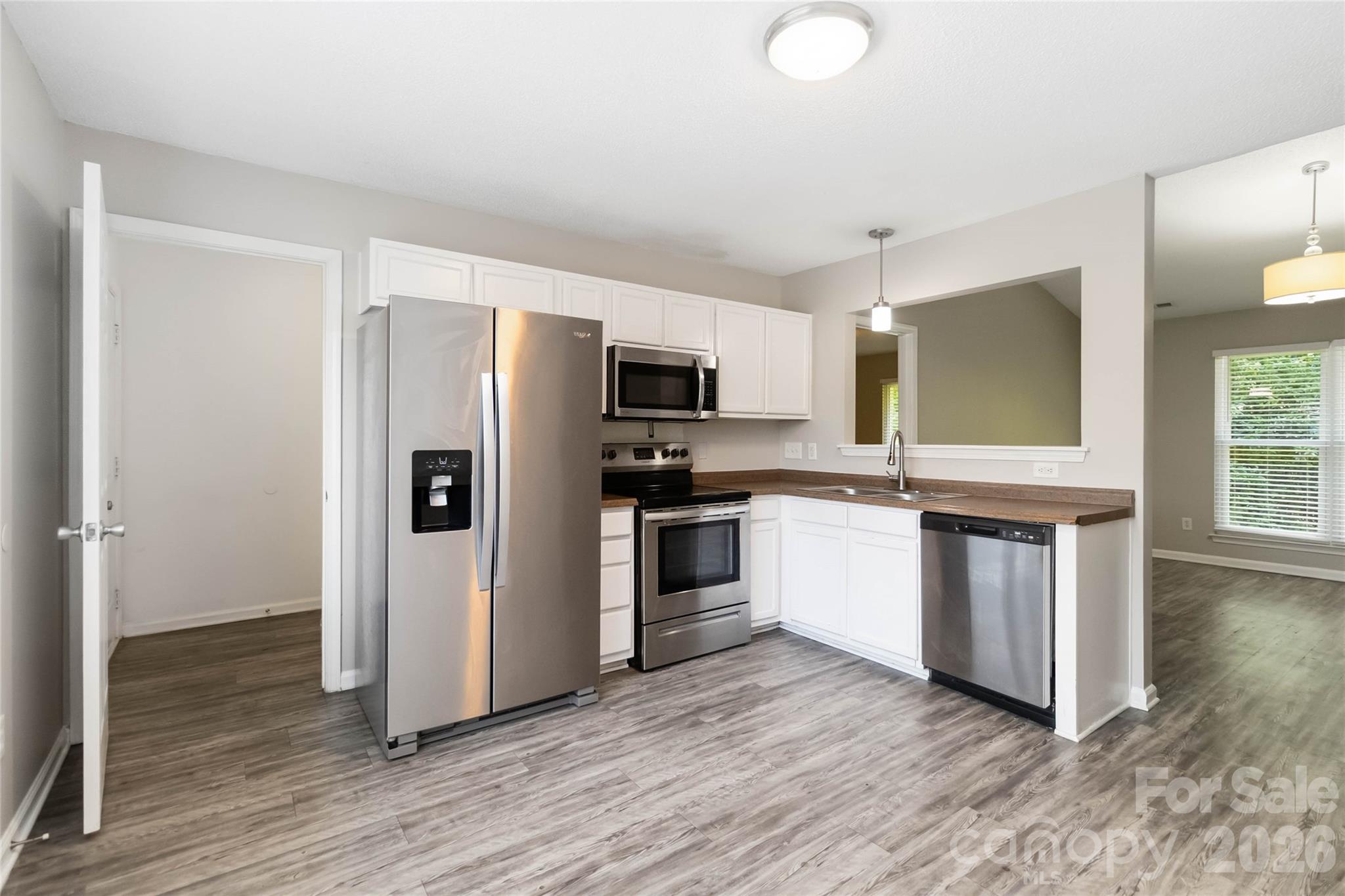2721 Fairstone Avenue, Charlotte, NC - photo 5 of 17