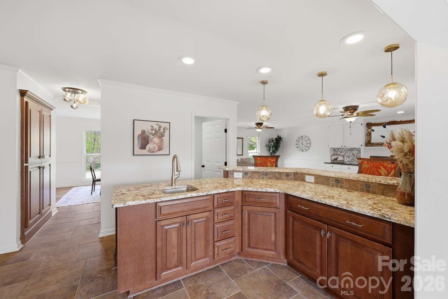 3811 Pinecrest Drive NE, Hickory, NC - photo 8 of 36