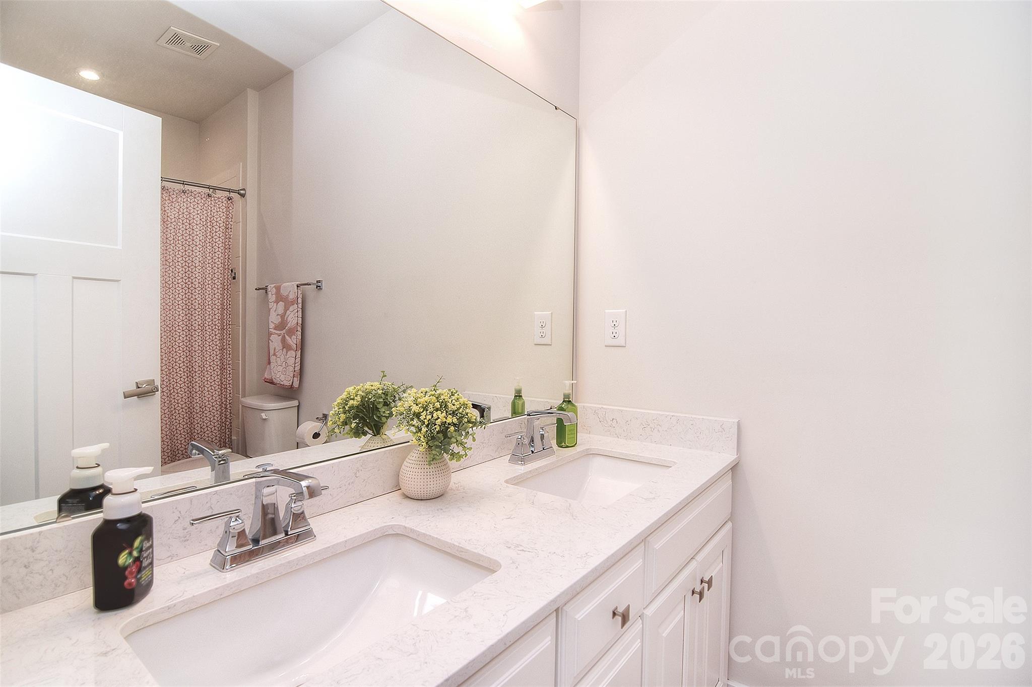 Photo 25 of 5219 Larewood Drive, Charlotte, NC