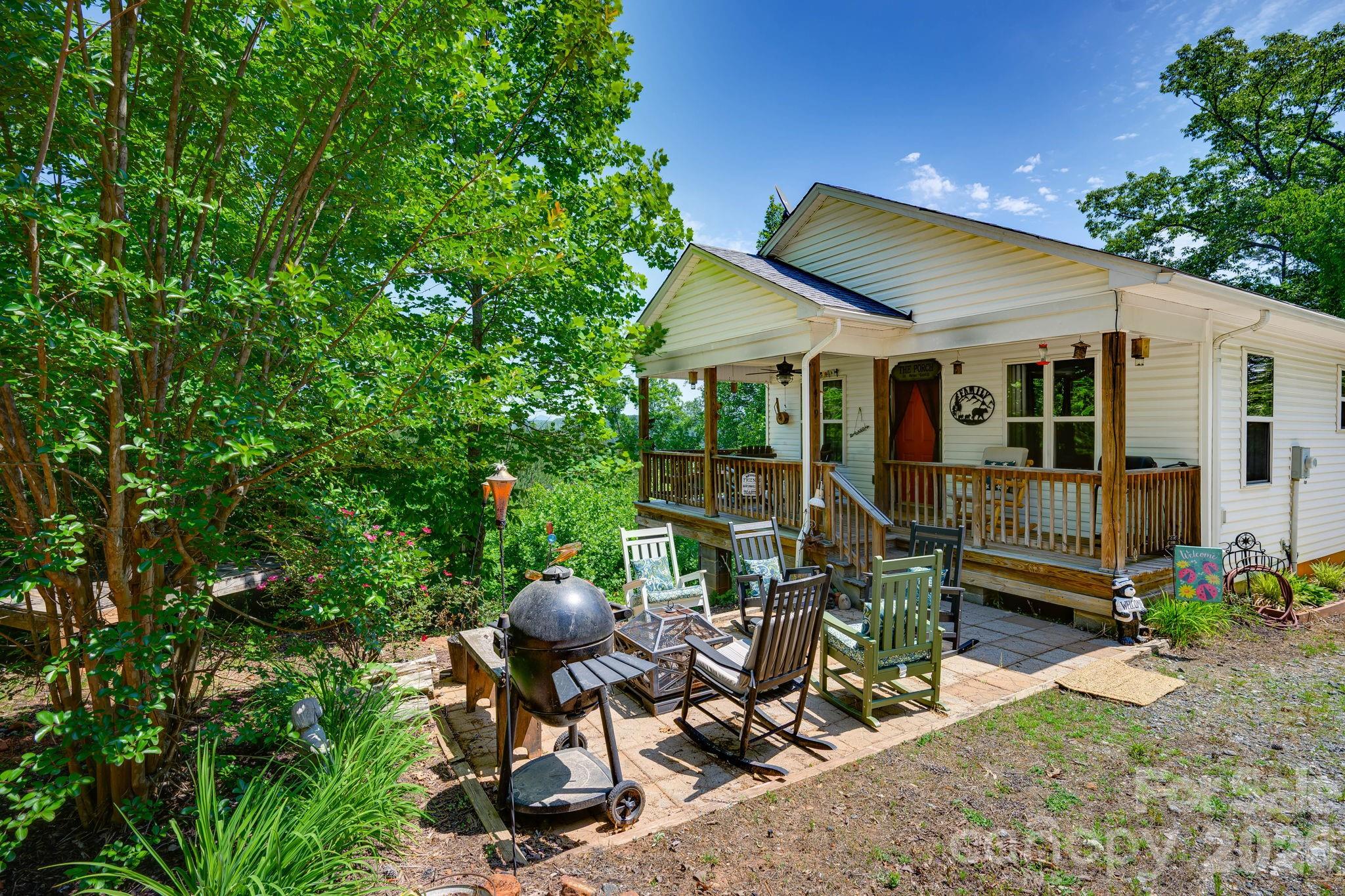 Photo 3 of 419 Travelers Rest Lane, Rutherfordton, NC