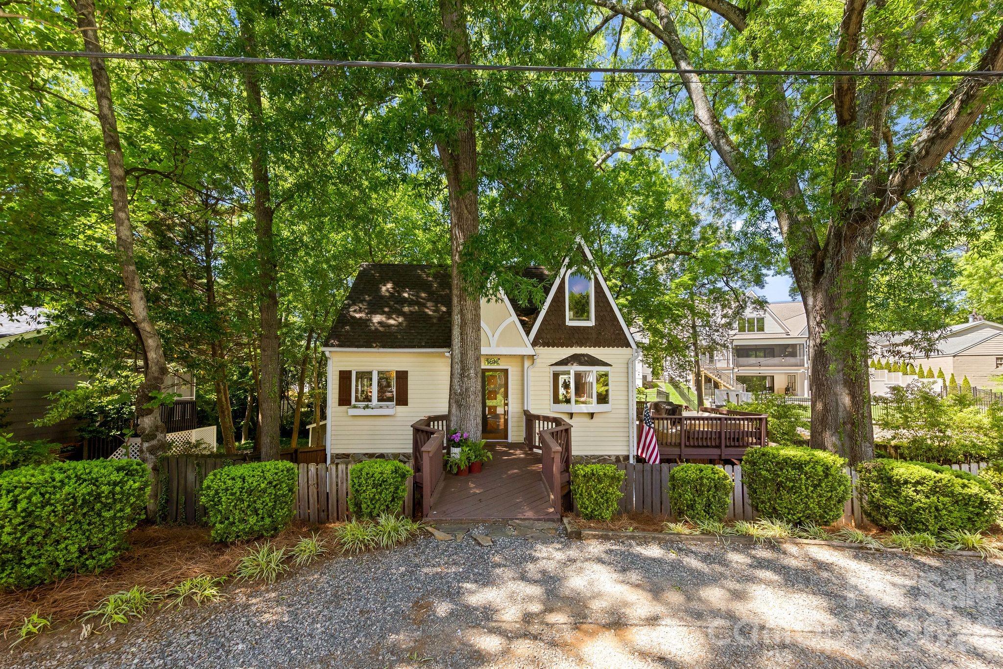 Exterior of 1512 Ideal Way, Charlotte, NC