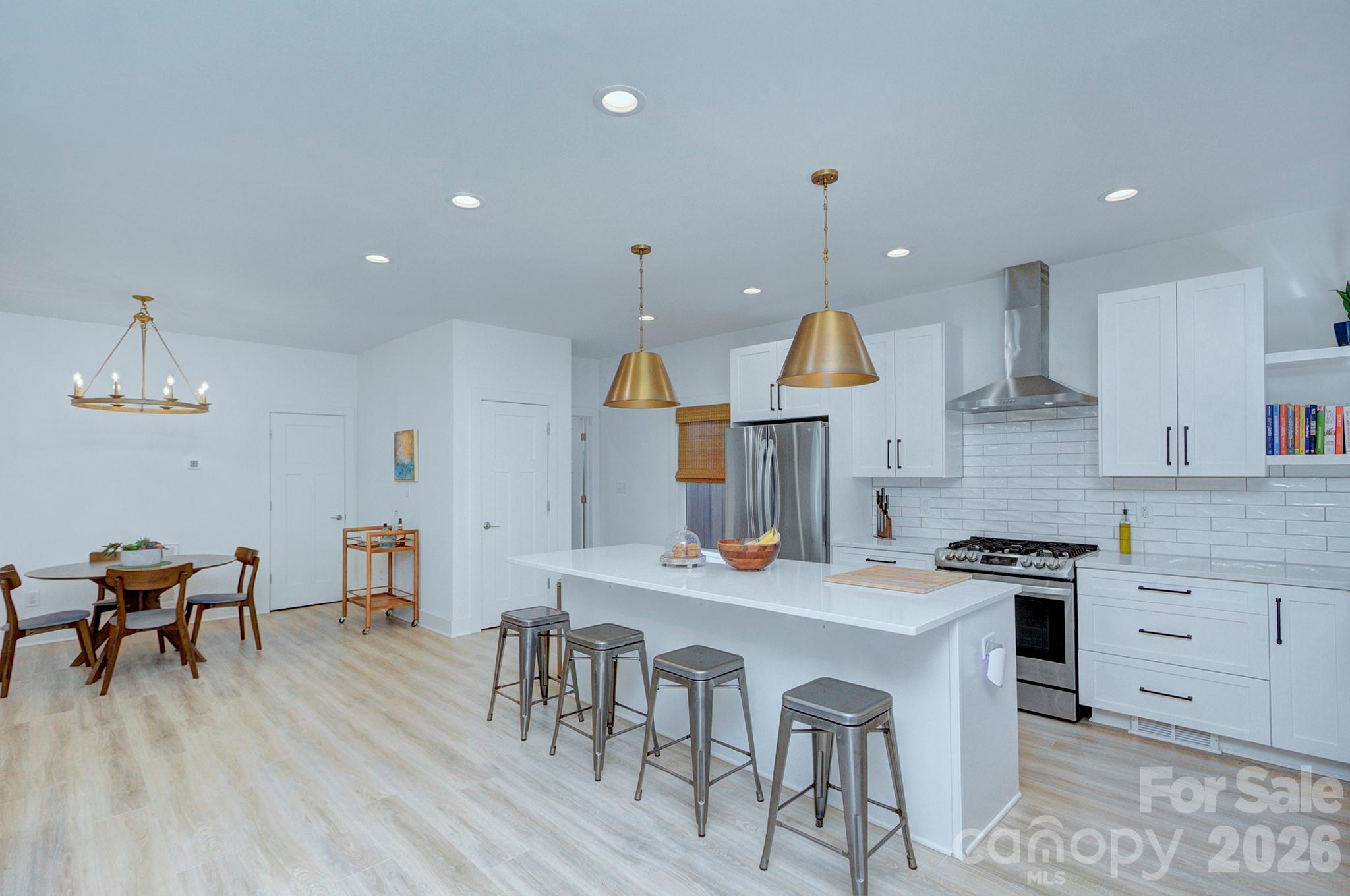 526 Seldon Drive, Charlotte, NC - photo 9 of 41