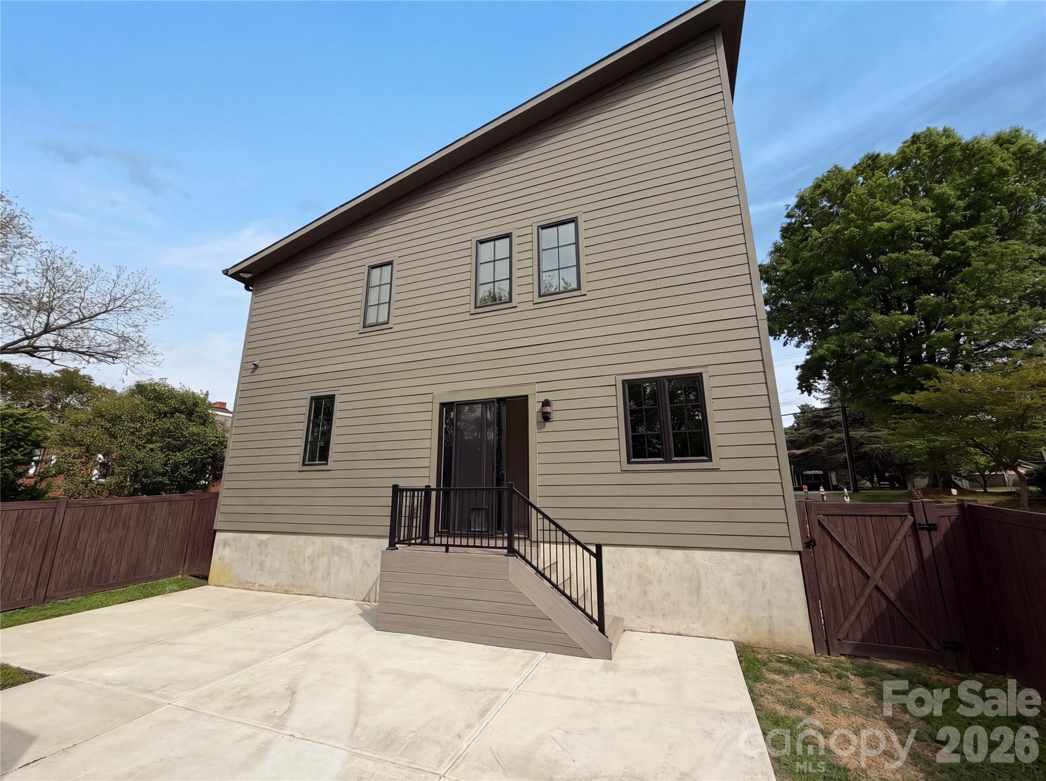 1609 Richland Drive, Charlotte, NC - photo 5 of 29