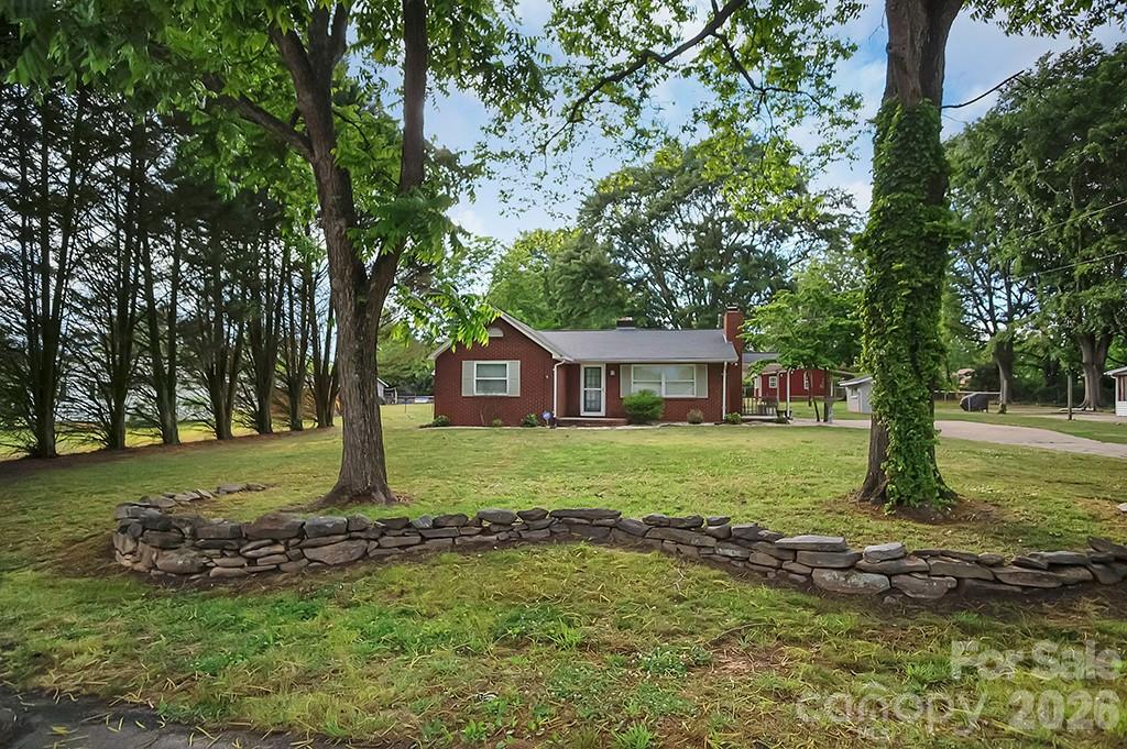 Photo 2 of 1305 Markway Street, Shelby, NC