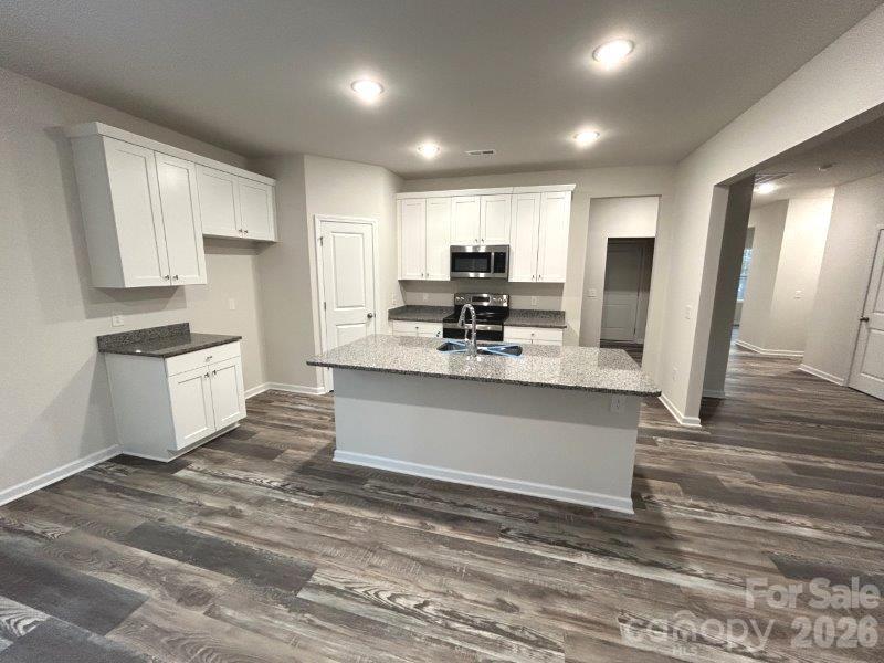 5155 Mark Drive NE, Hickory, NC - photo 5 of 31