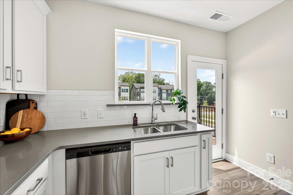 Photo 15 of 4032 Canvas Court, Charlotte, NC