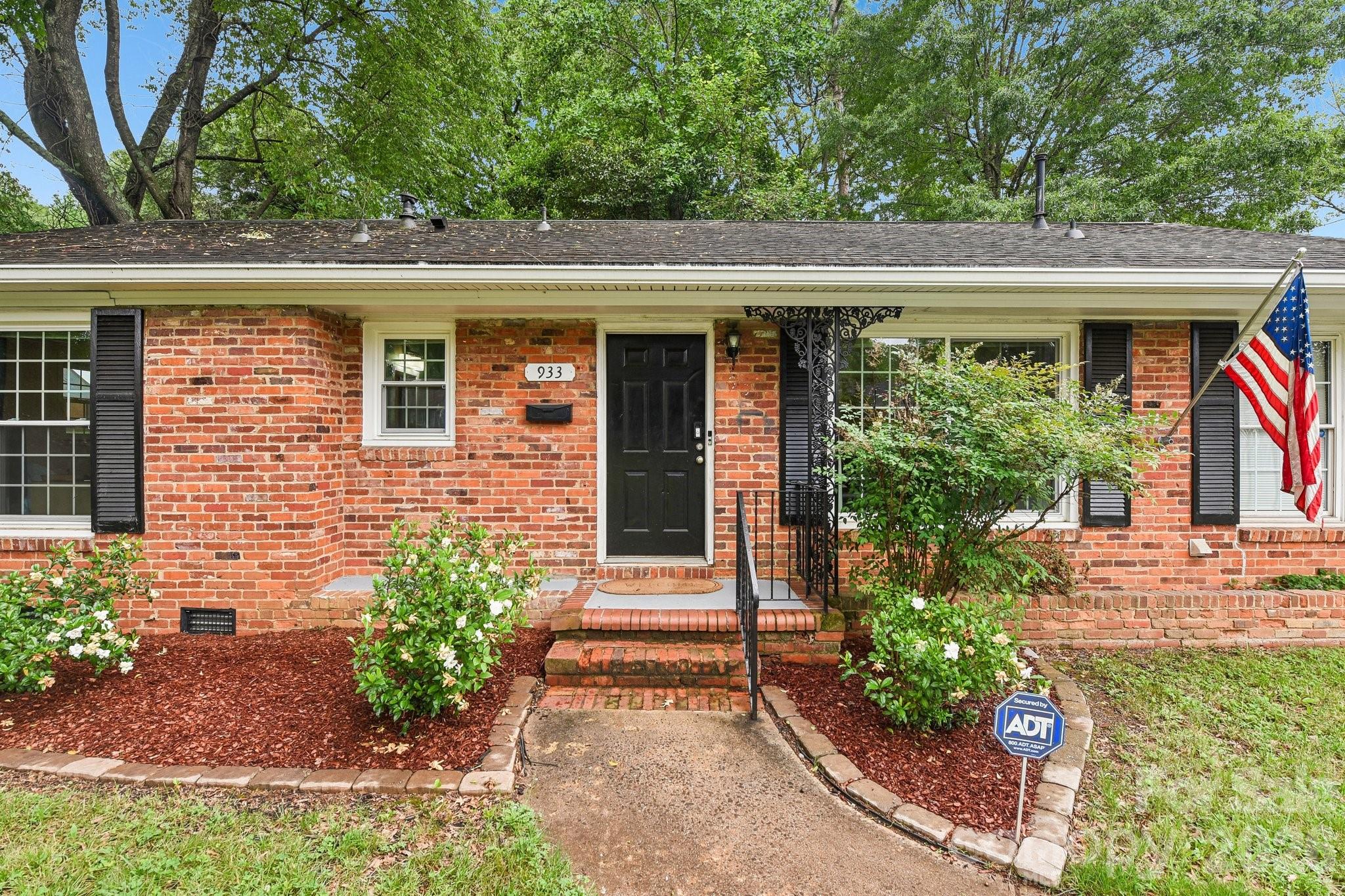 Home for sale at 933 Clanton Road, Charlotte, NC — photo 3 of 25