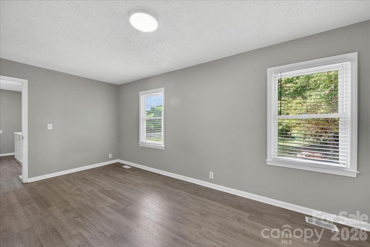 936 Holland Avenue, Charlotte, NC - photo 13 of 29