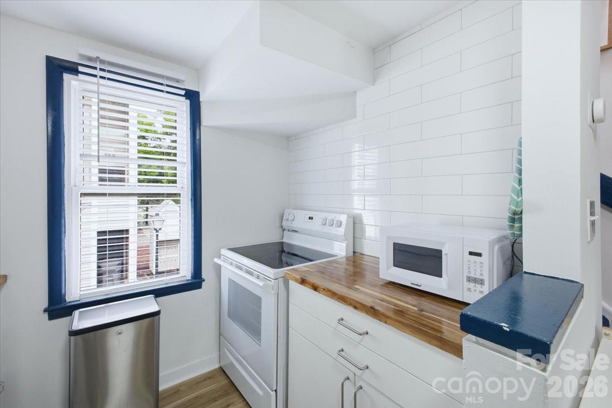 Photo 12 of 721 N Poplar Street7, Charlotte, NC