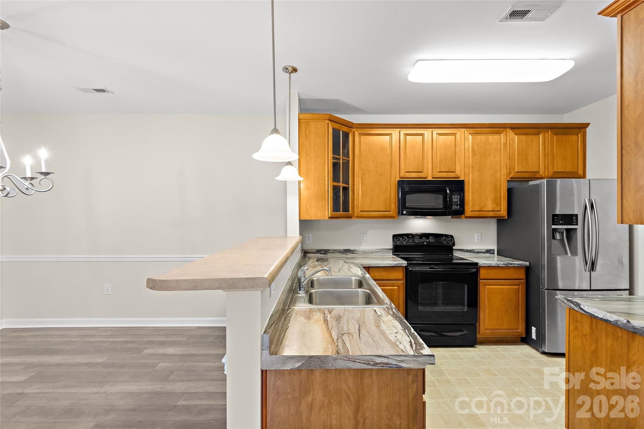 Photo 14 of 333 Westbend Drive, Charlotte, NC