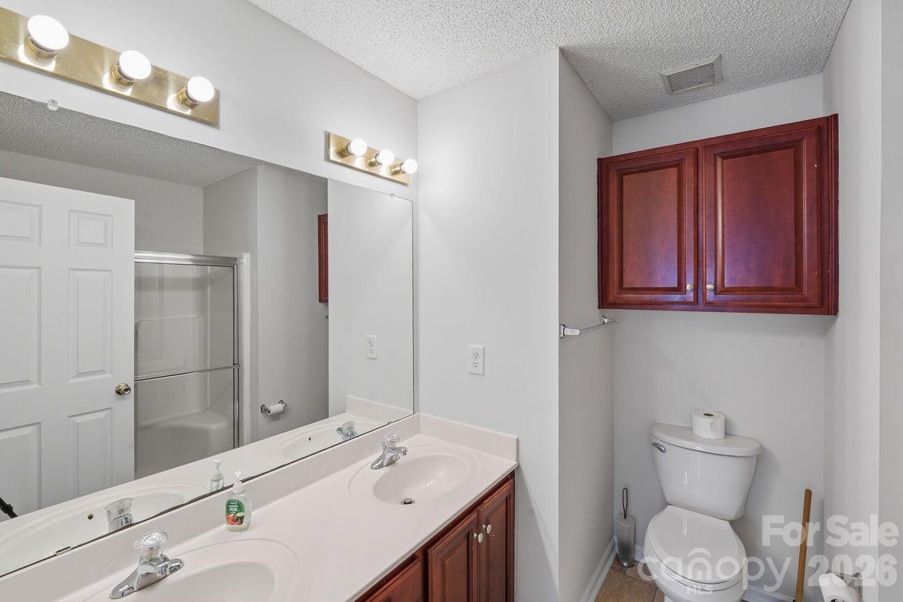 Photo 13 of 8221 Christmas Court, Charlotte, NC
