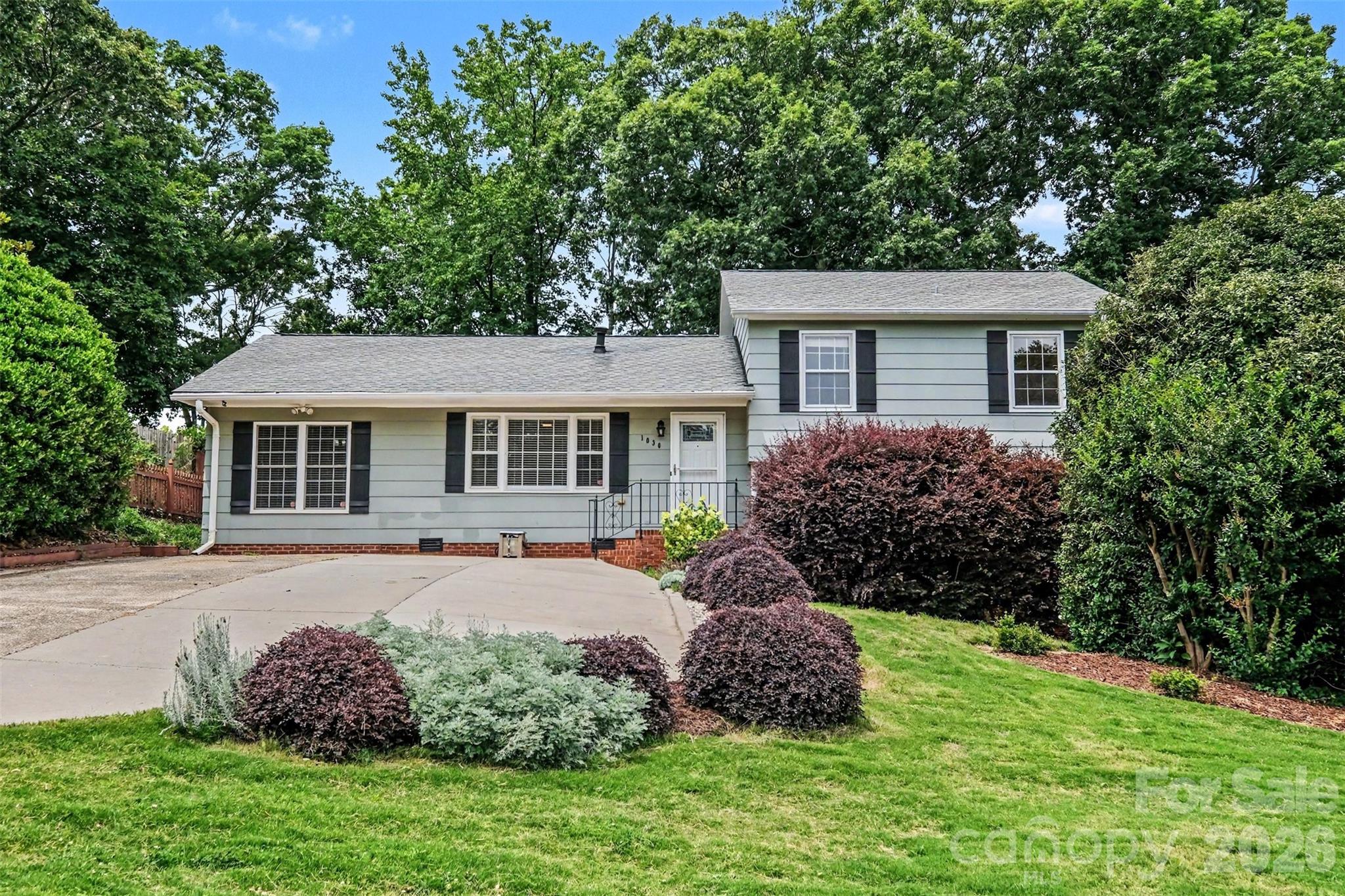 Home for sale at 1030 Mclaughlin Drive, Charlotte, NC — photo 1 of 33