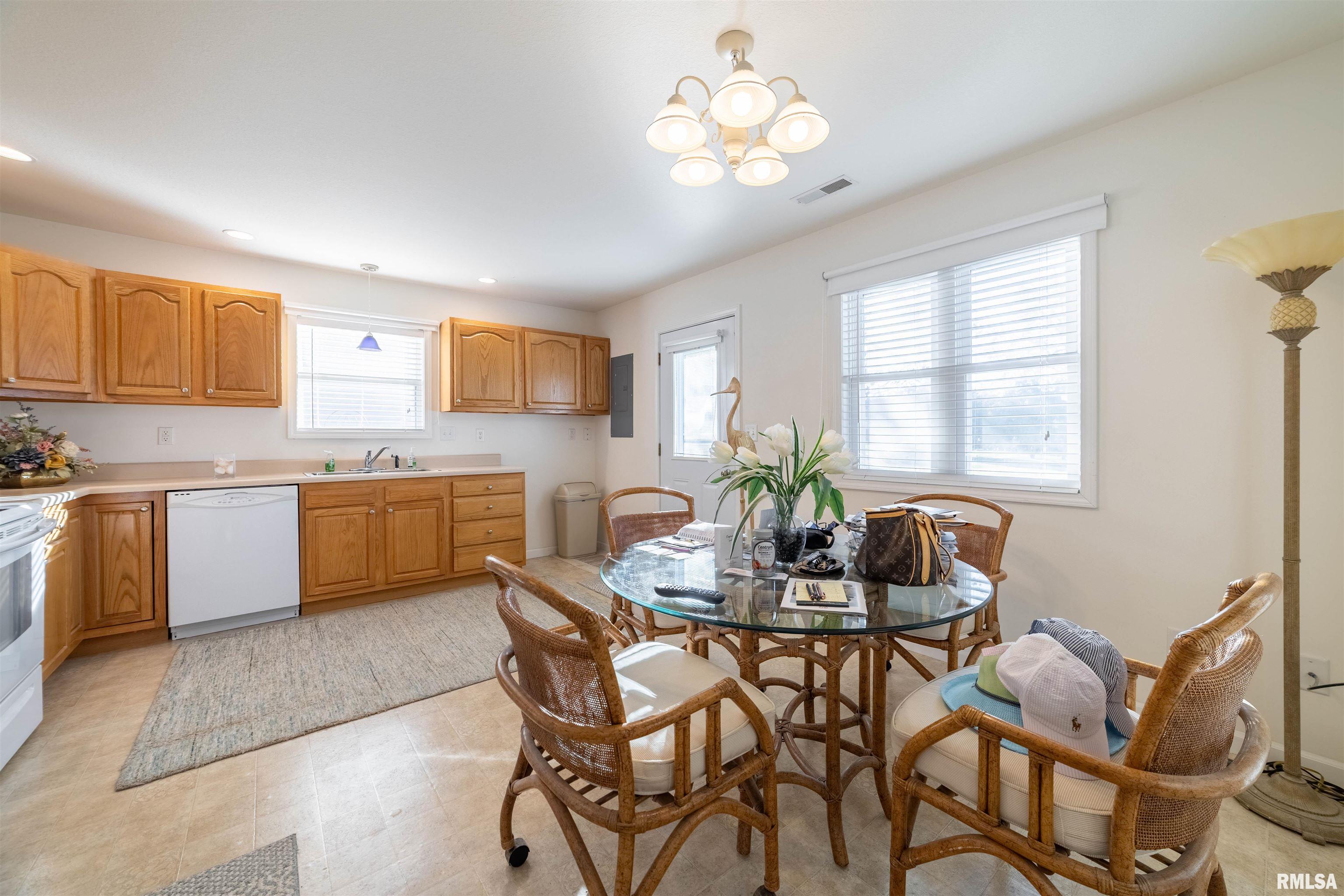 1512 Chestnut Street - Happel Inc. Realtors