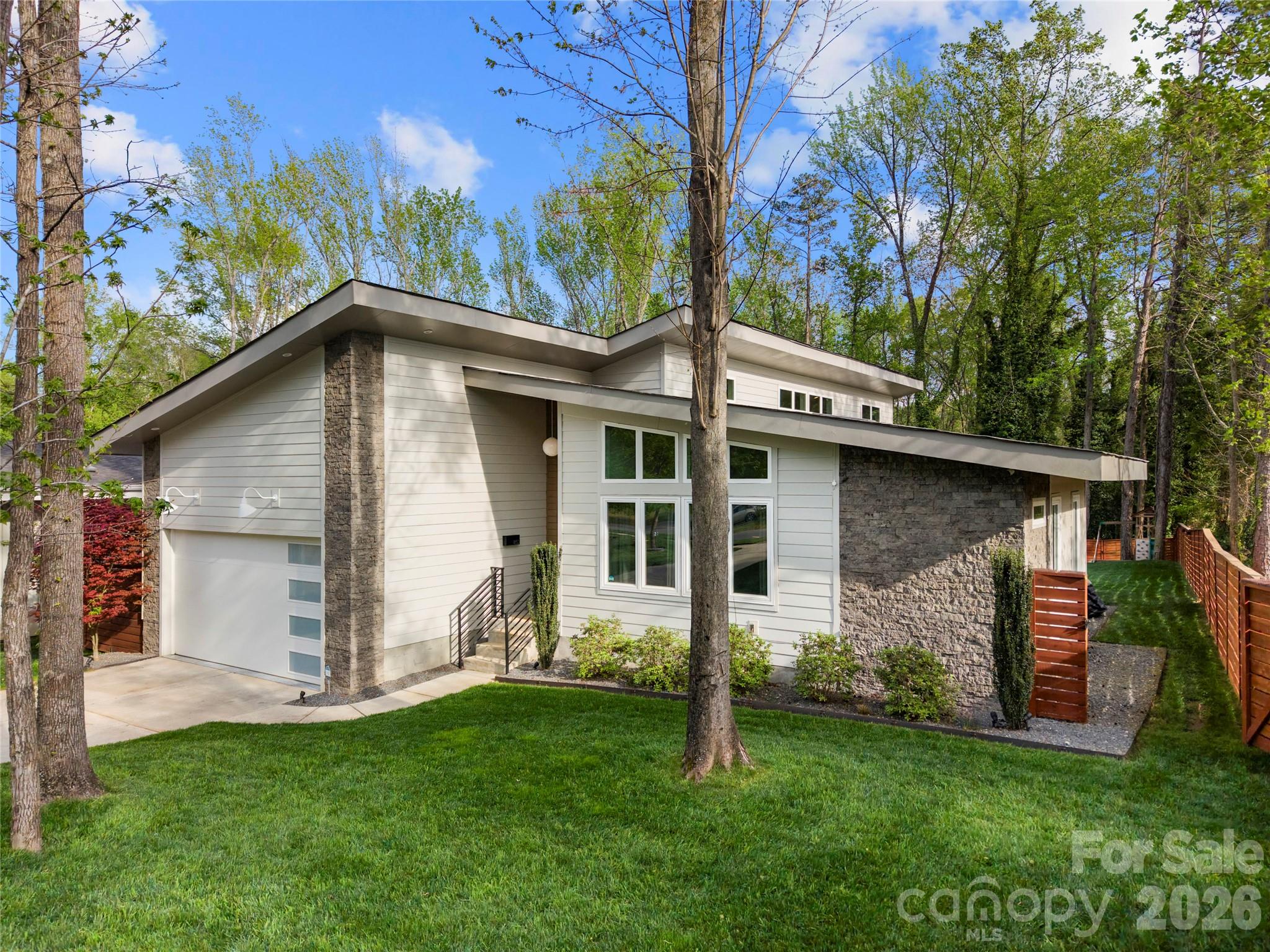 Photo 7 of 1852 Lakedell Drive, Charlotte, NC