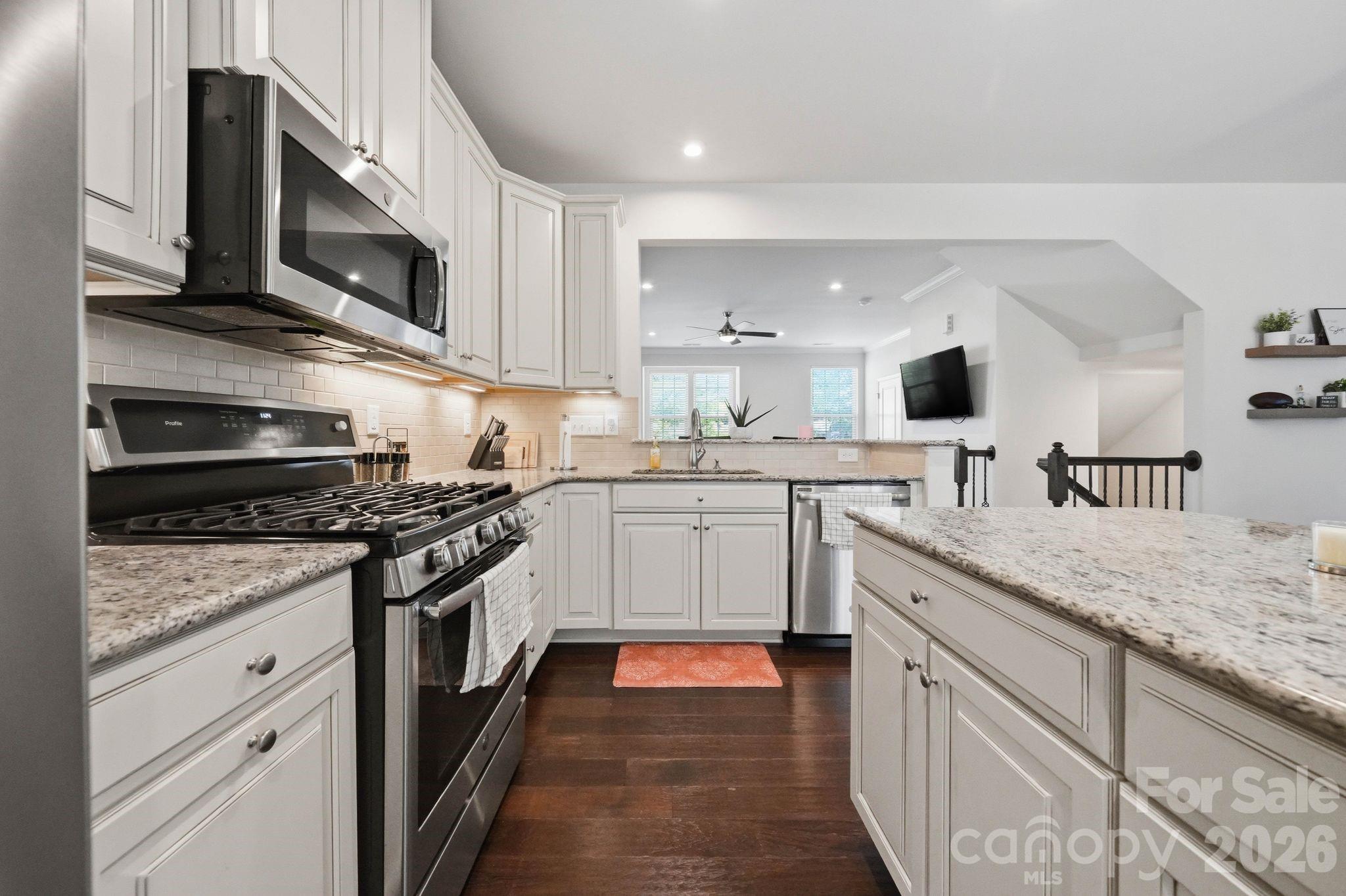 1221 Queen Lyon Court, Charlotte, NC - photo 13 of 46
