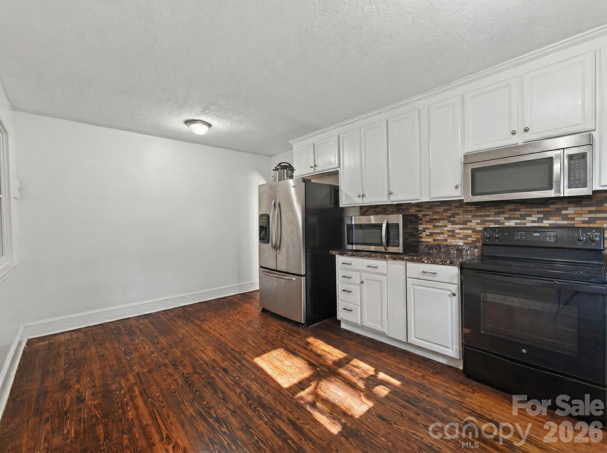 2120 Amesbury Avenue, Charlotte, NC - photo 13 of 37