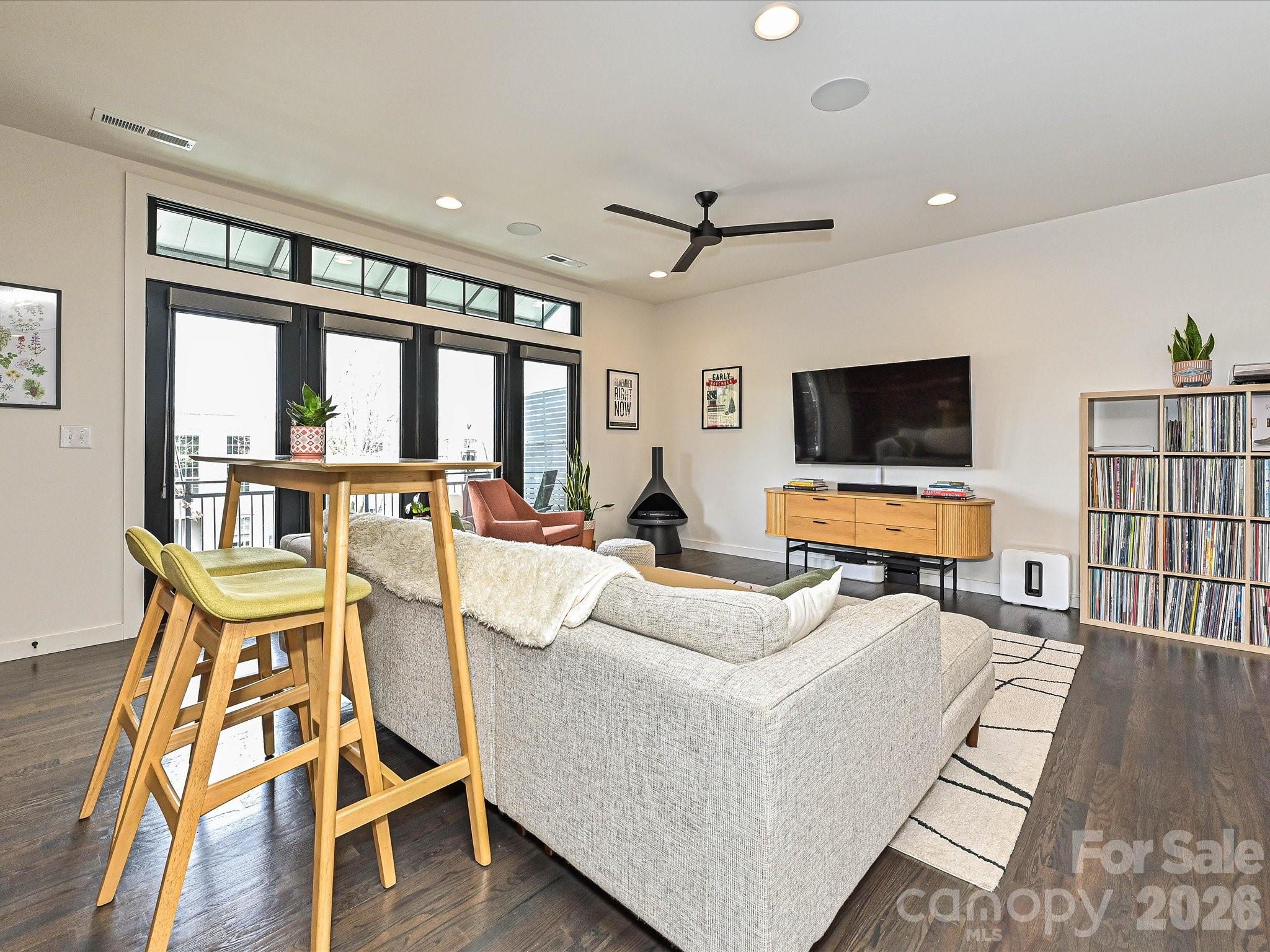 Photo 5 of 432 E 33rd Street, Charlotte, NC