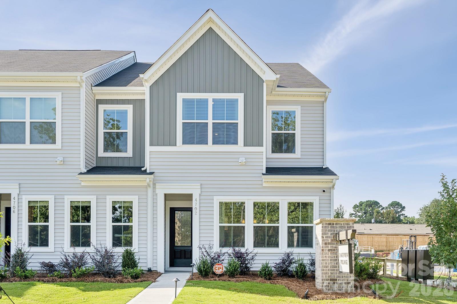 Photo 3 of 4624 Lakeview Road, Charlotte, NC
