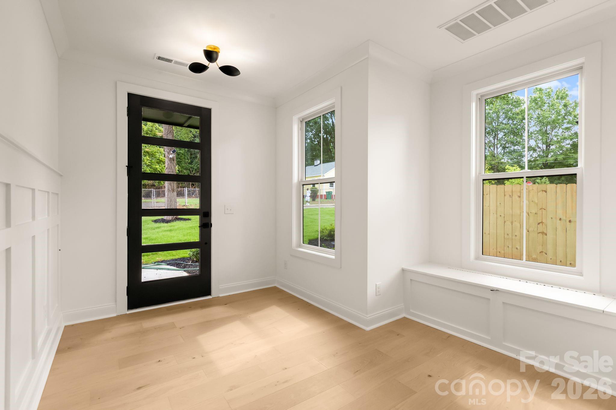 Photo 18 of 3031 Mathis Drive, Charlotte, NC