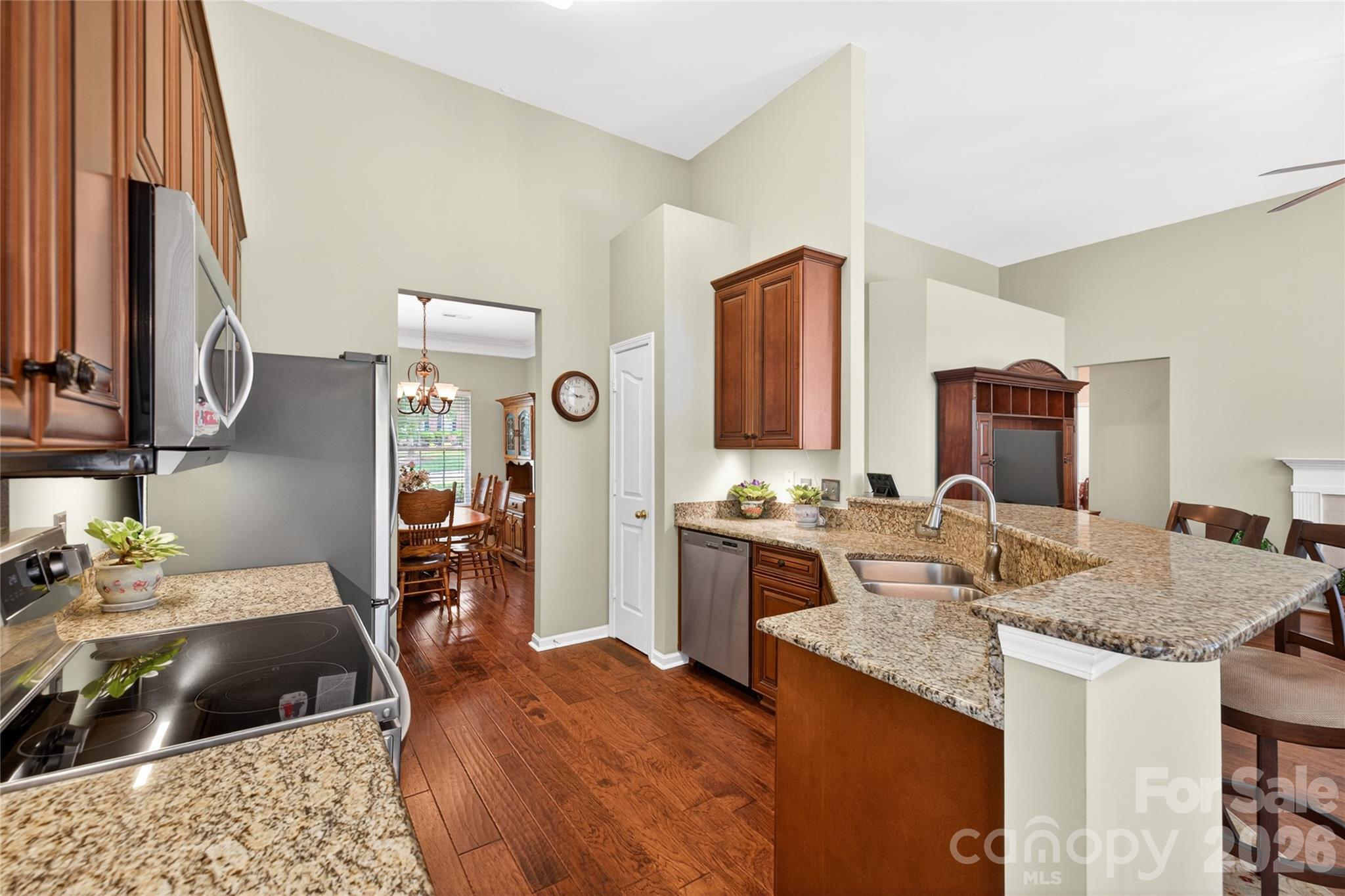 1918 Weighmont Court, Charlotte, NC - photo 5 of 31