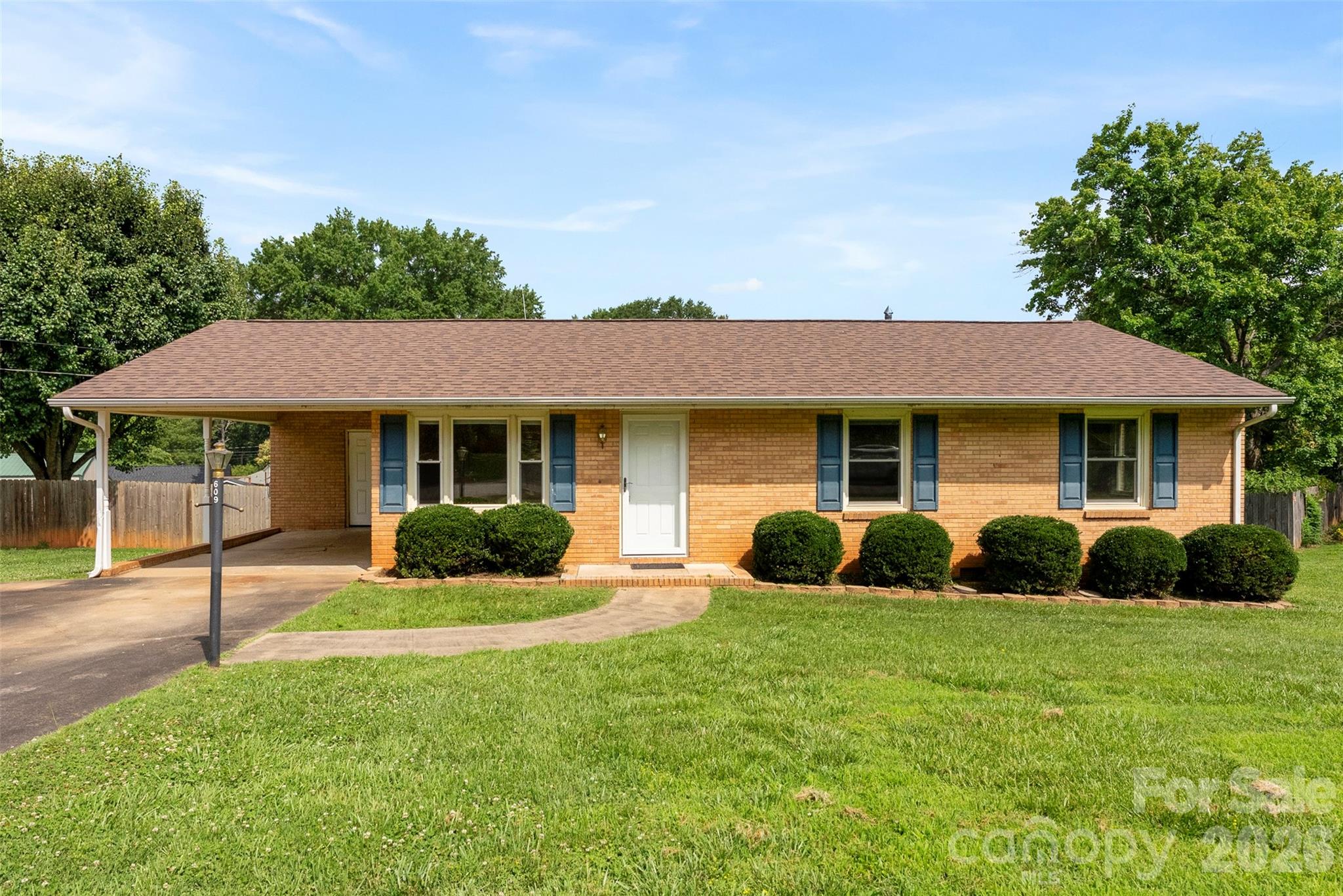 Home for sale at 609 Temple Street, Kings Mountain, NC — photo 1 of 41