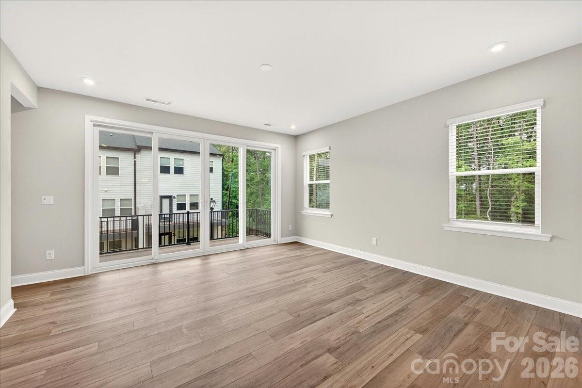 Photo 10 of 921 Archway Lane, Charlotte, NC