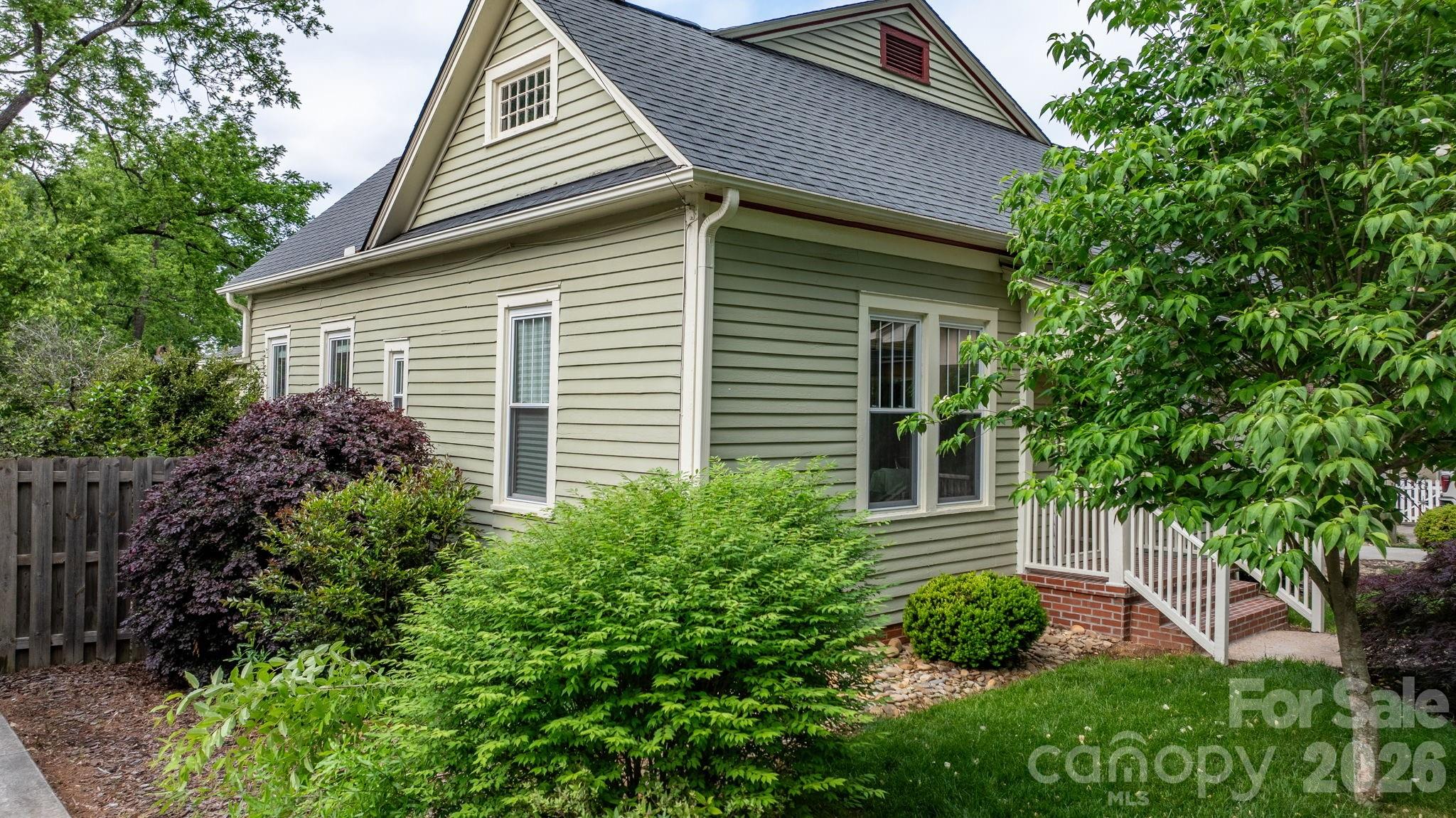 Photo 4 of 214 Webb Street, Statesville, NC